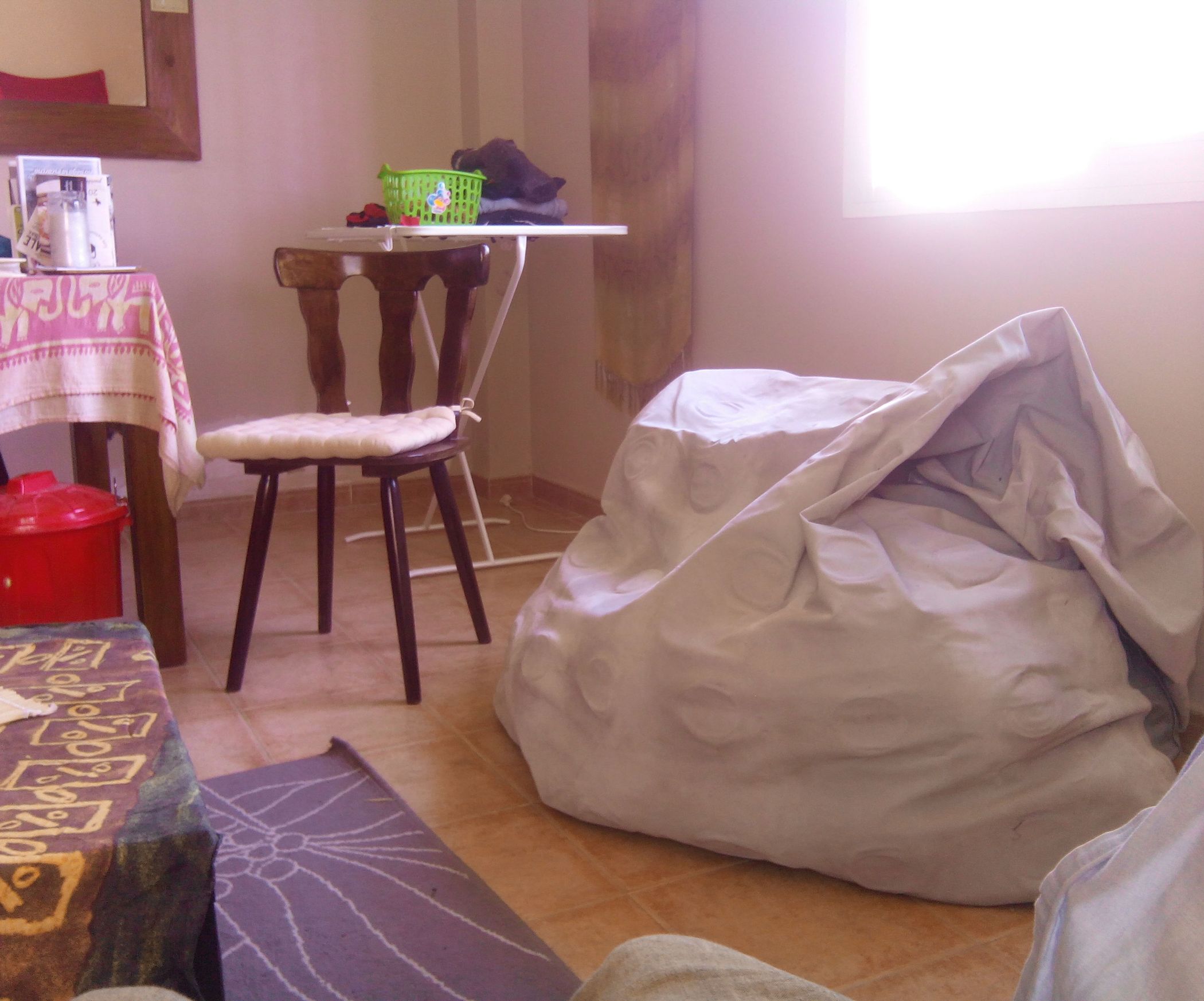 Upcycled Pouffe : 4 Steps - Instructables