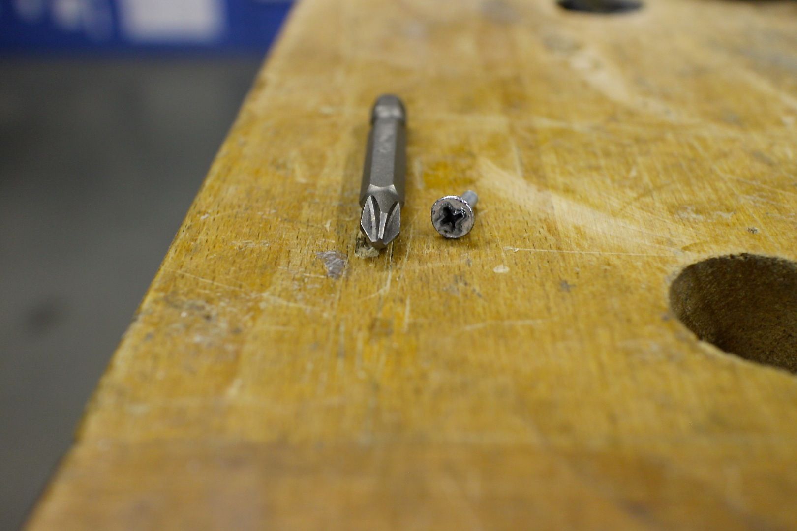 Removing a Broken Screw : 5 Steps (with Pictures) - Instructables