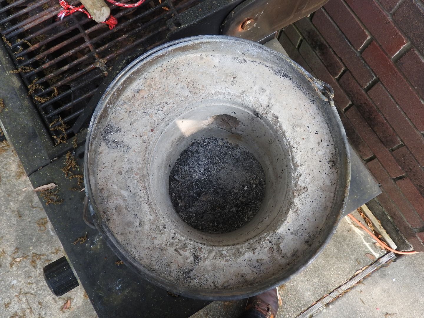 Metal Bucket Forge : 3 Steps - Instructables
