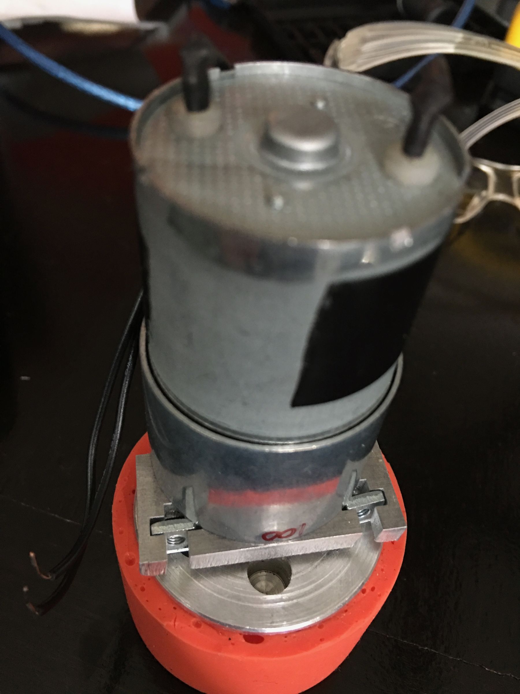 1KG Sumobot Build : 6 Steps - Instructables