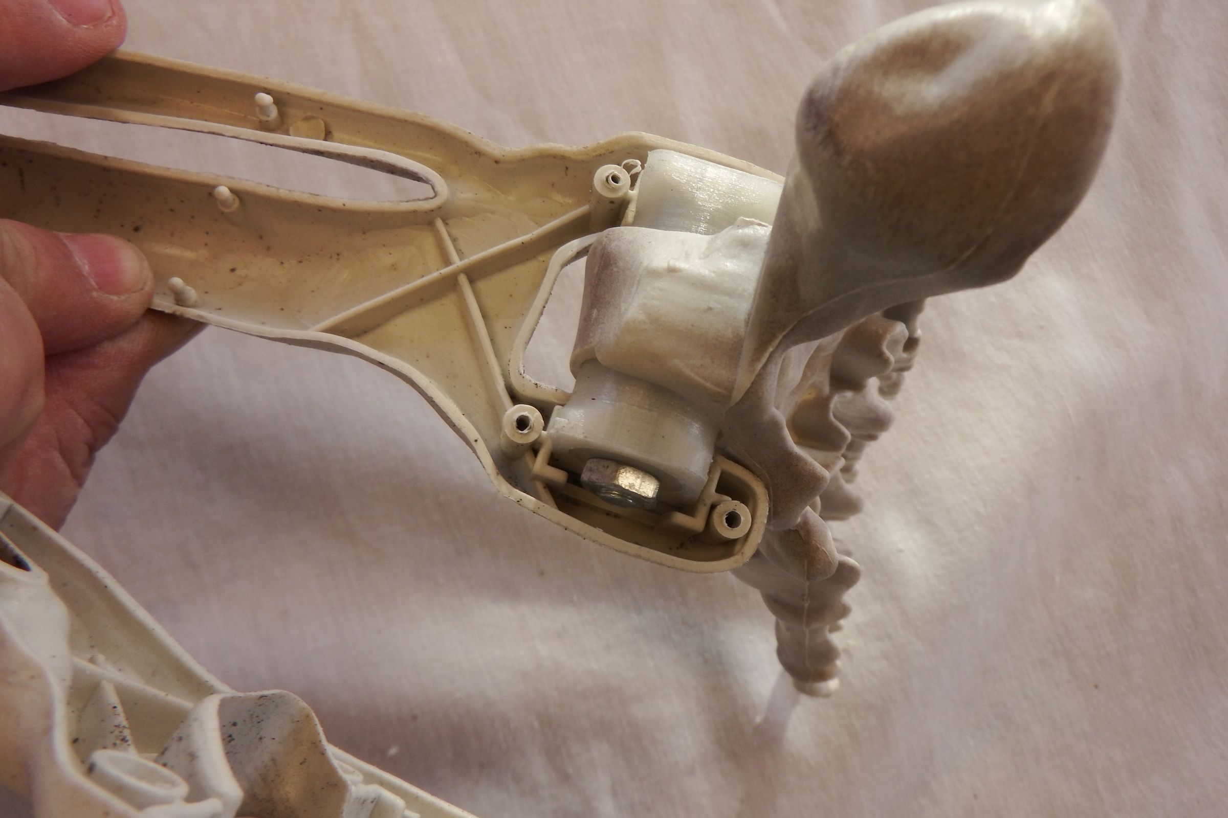 Hack and Repair Plastic Halloween Skeletons : 9 Steps - Instructables