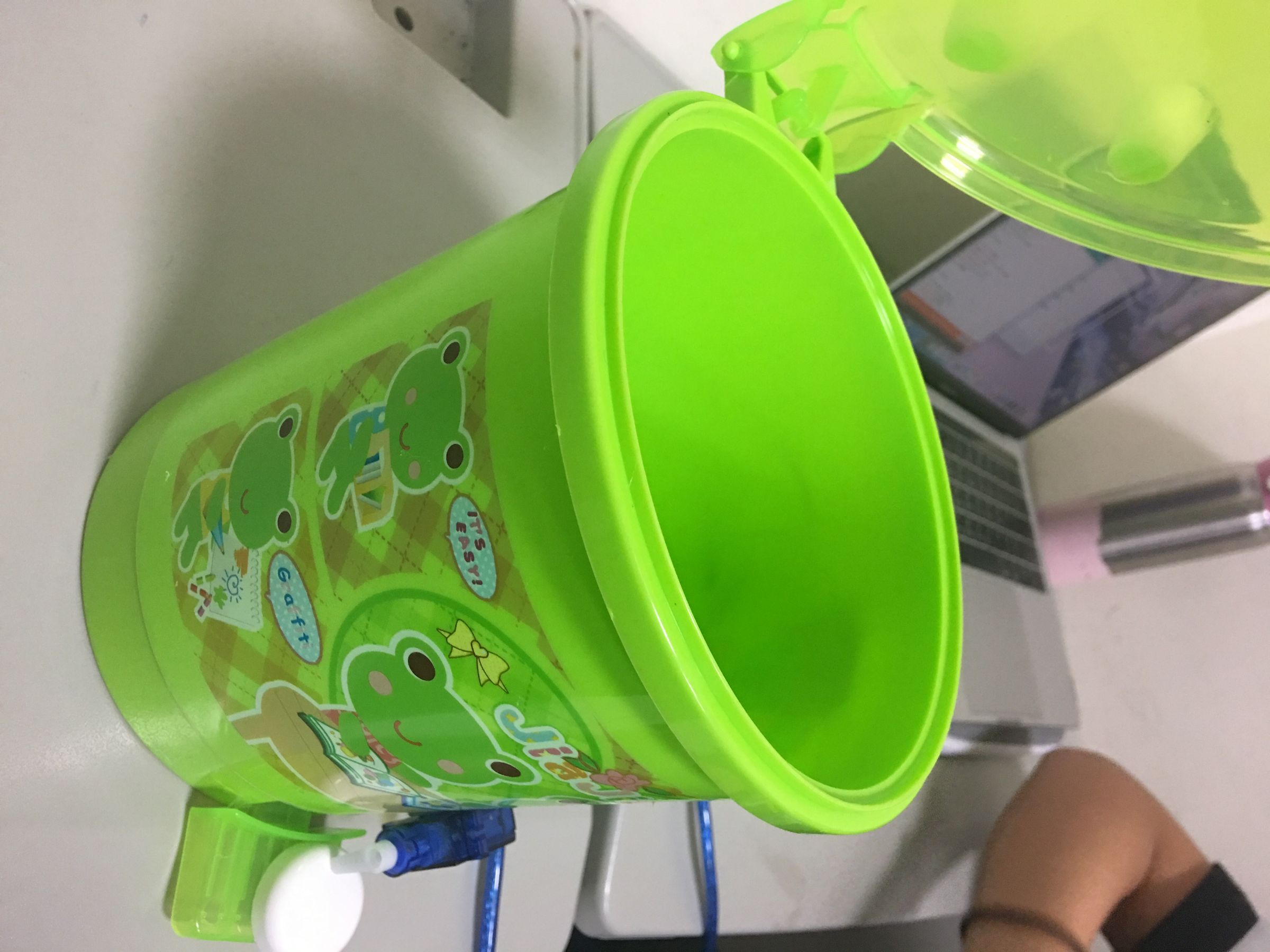 Automatic Sensor Trash Can : 5 Steps - Instructables