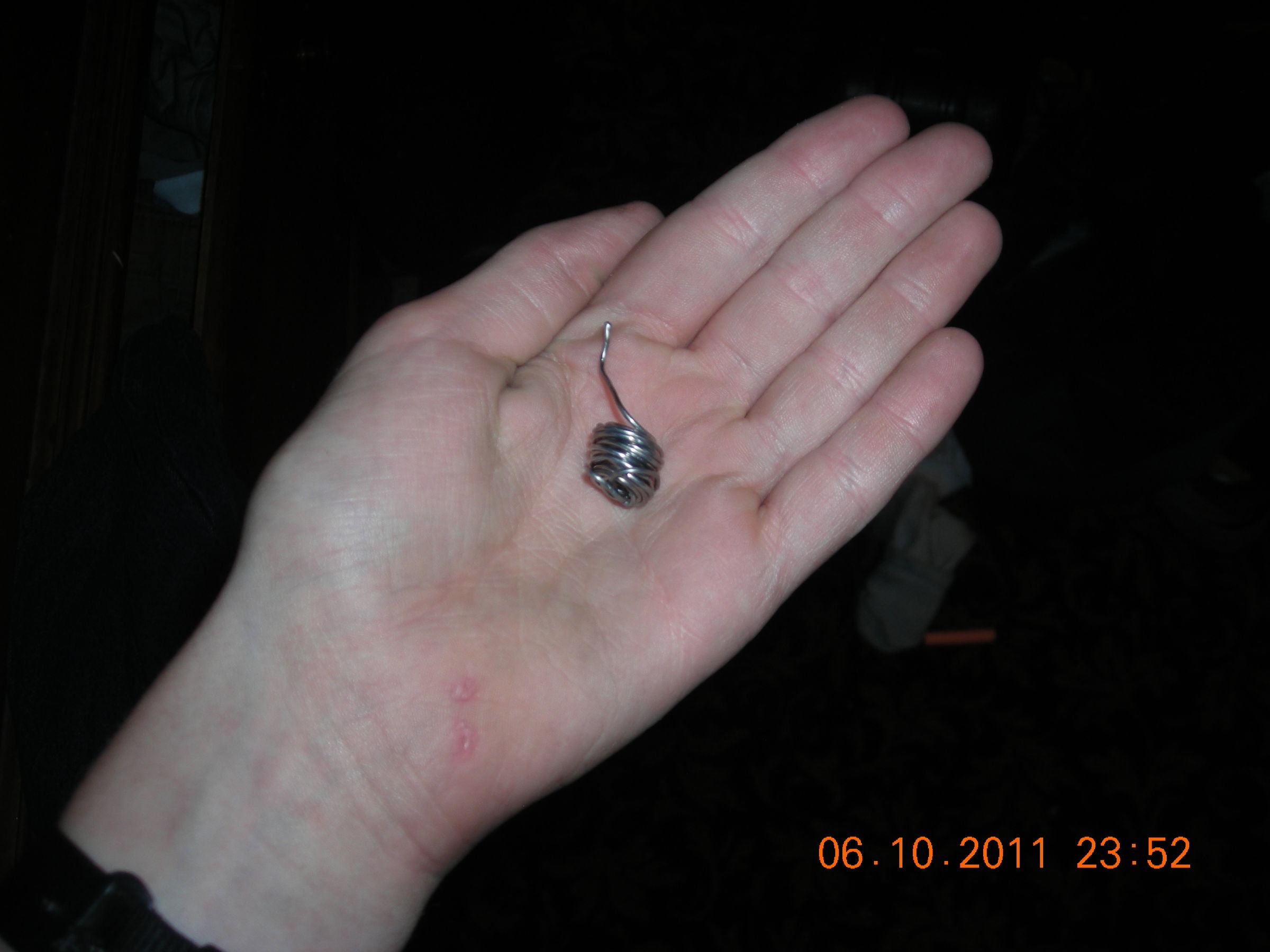 Button Battery Flashlight - Instructables