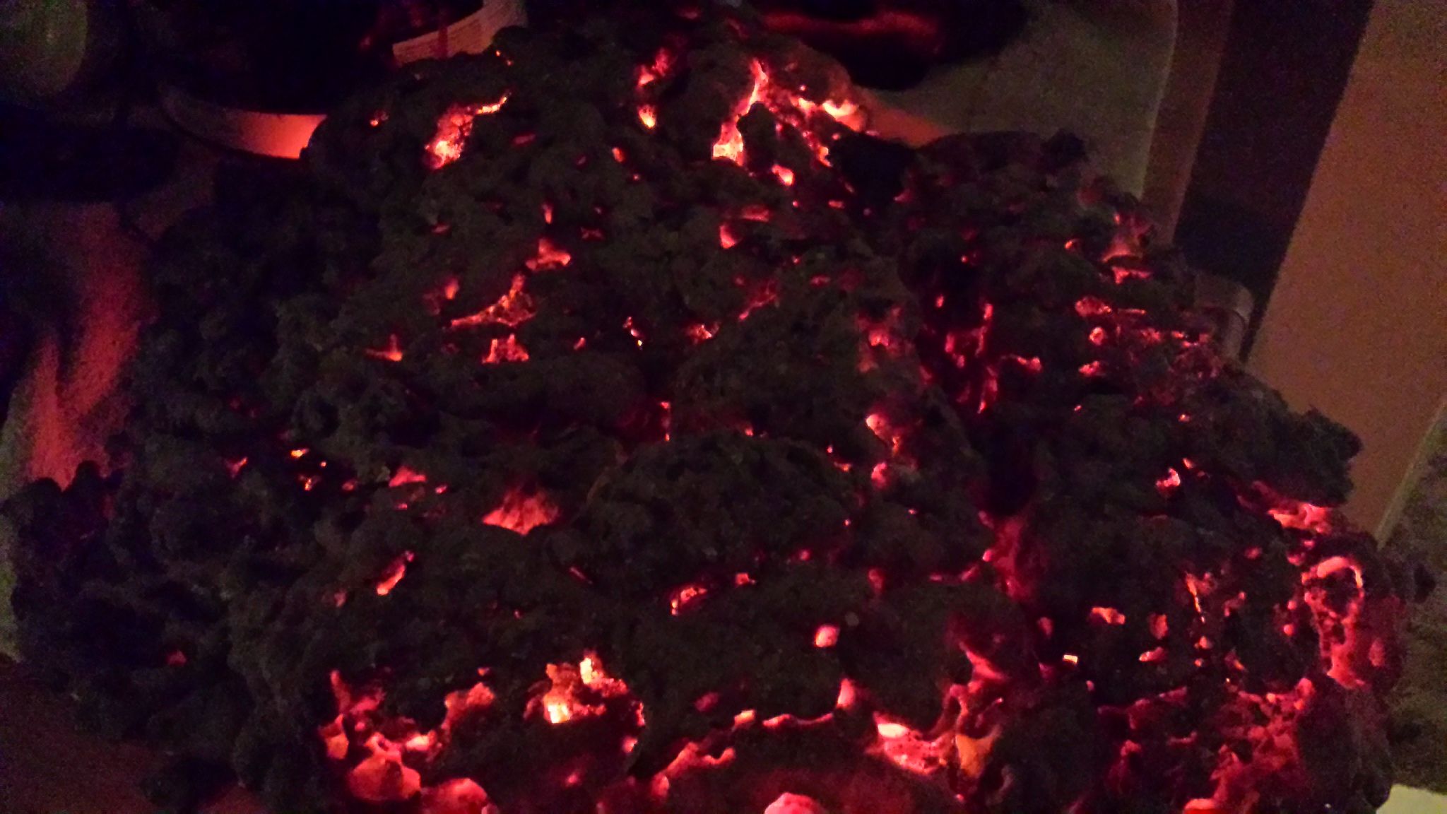 Burning Embers Halloween Prop : 8 Steps (with Pictures) - Instructables