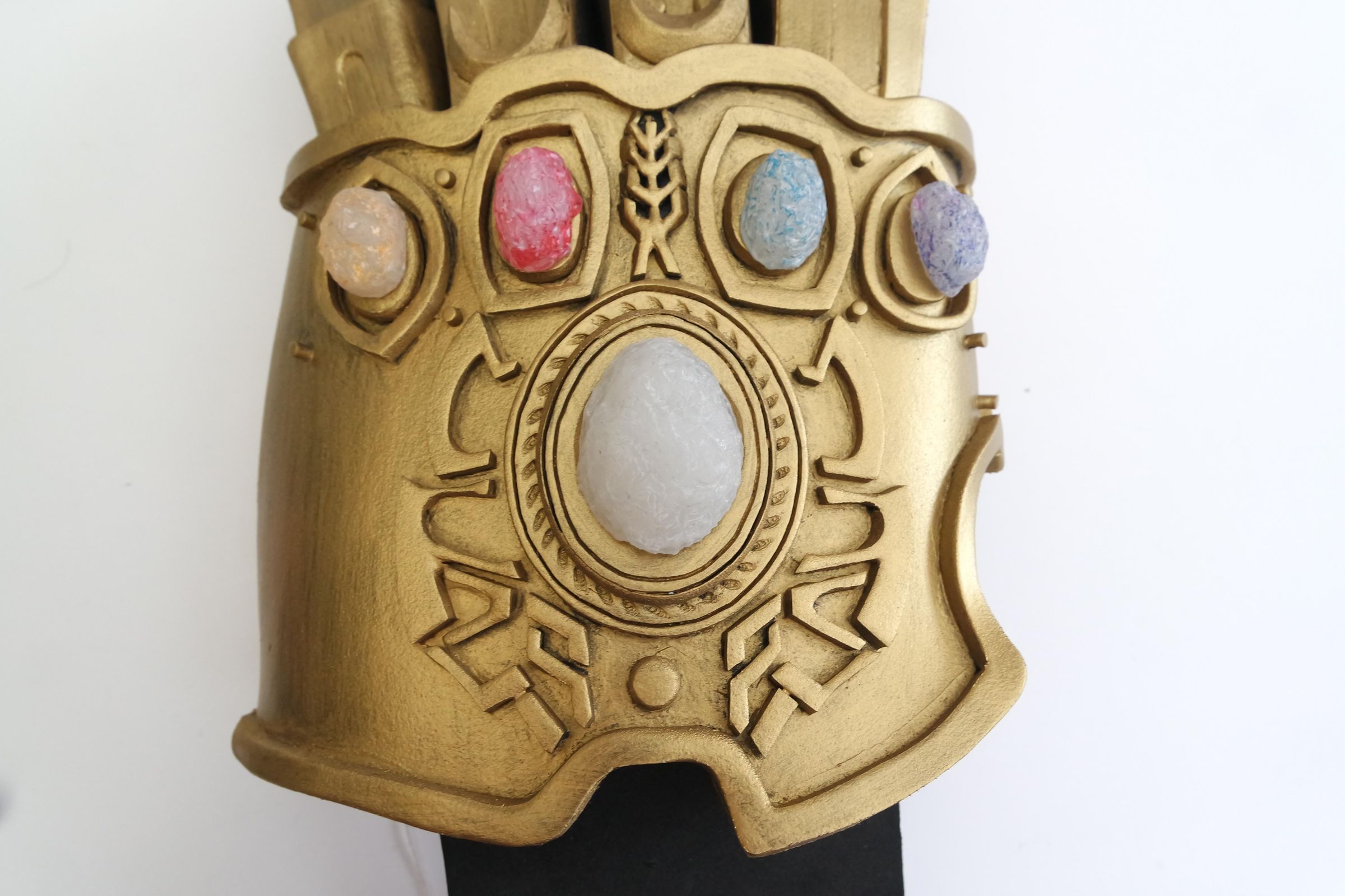 The Infinity Gauntlet. : 30 Steps (with Pictures) - Instructables
