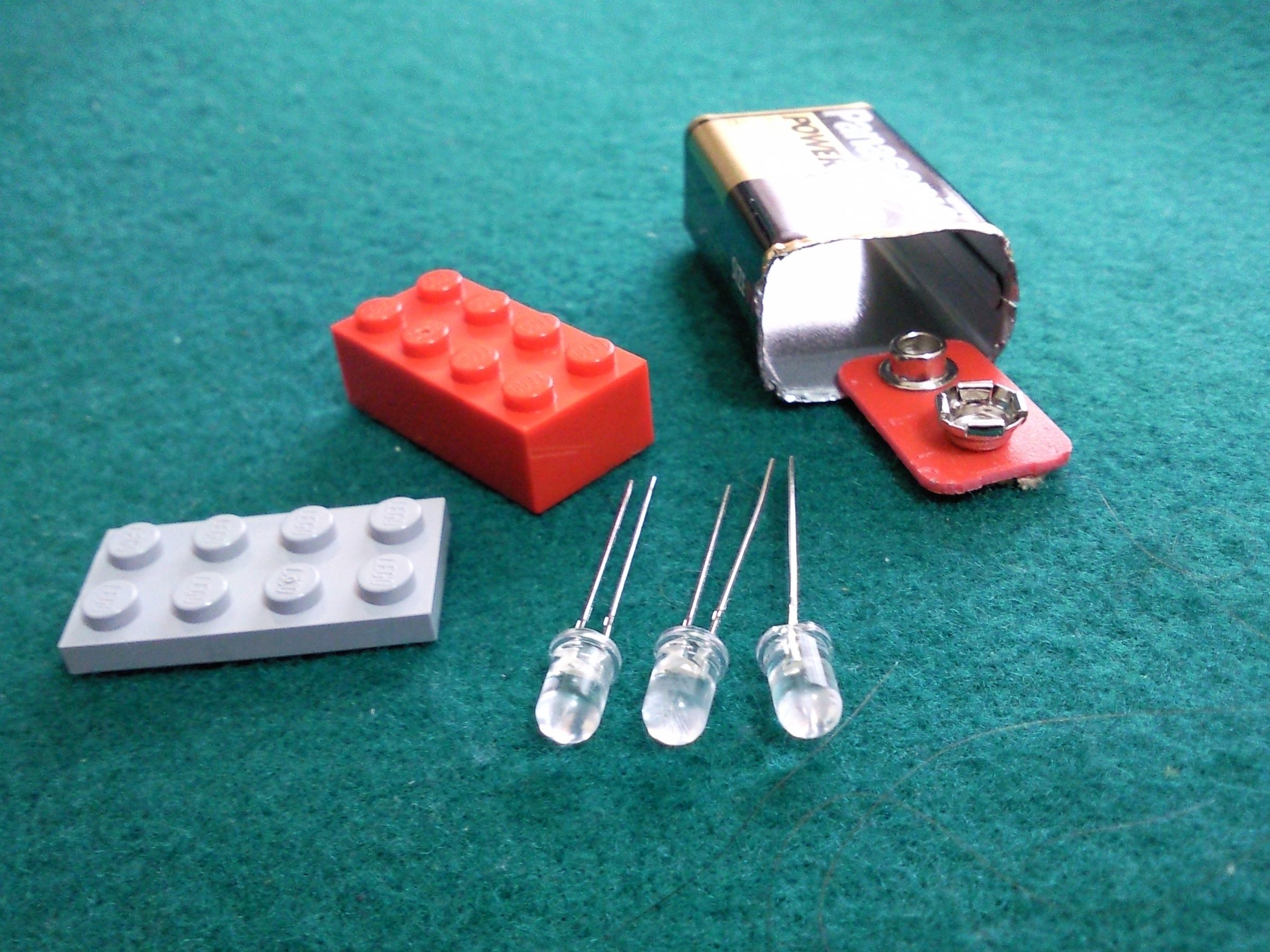 The Most Basic LEGO 9V Flashlight. : 5 Steps (with Pictures ...