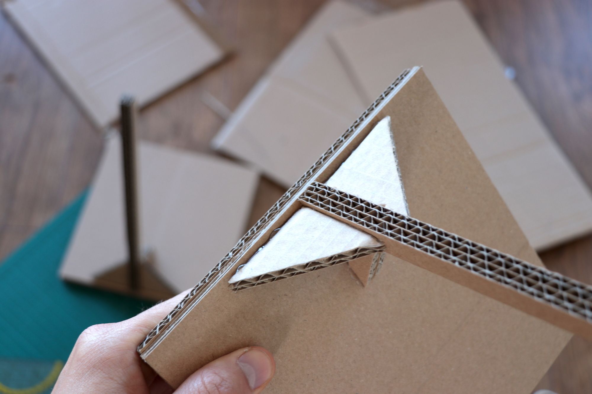 Levitating Side Table Made From Old Cardboard Boxes : 7 Steps (with ...