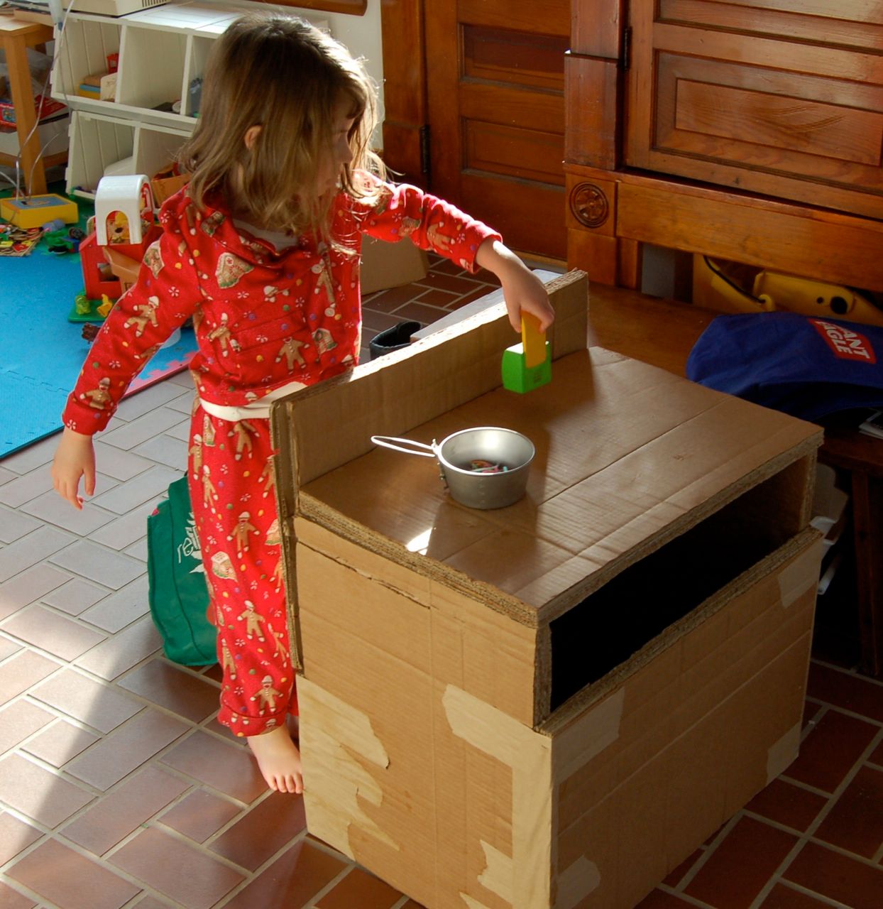 Build a Play Stove From Recycled Laminated Cardboard : 17 Steps (with ...