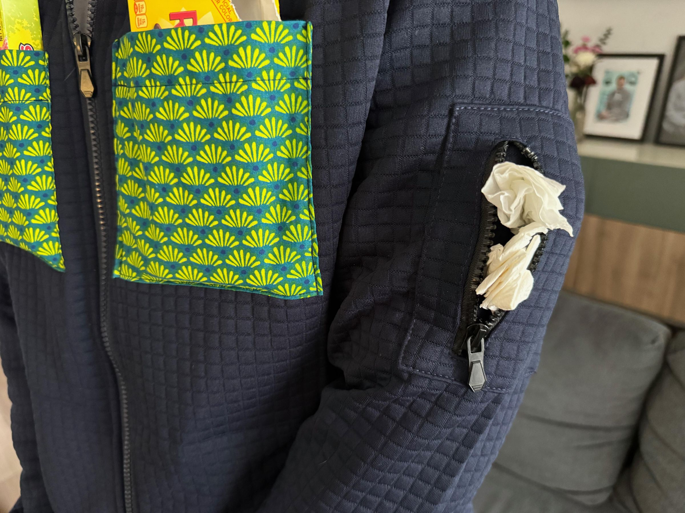 The Ultimate Movie Theater Jacket With 🍿 a Popcorn Holder, 🍫 Snack ...