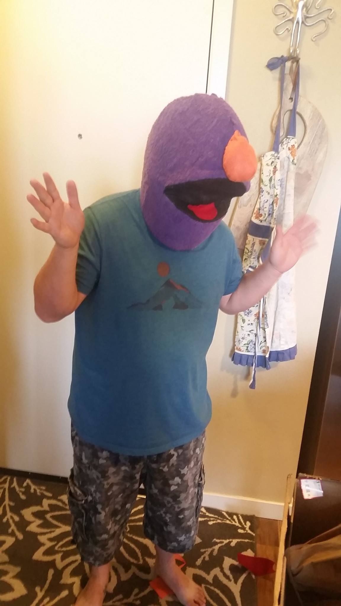 Two-Headed Monster Costume : 8 Steps (with Pictures) - Instructables