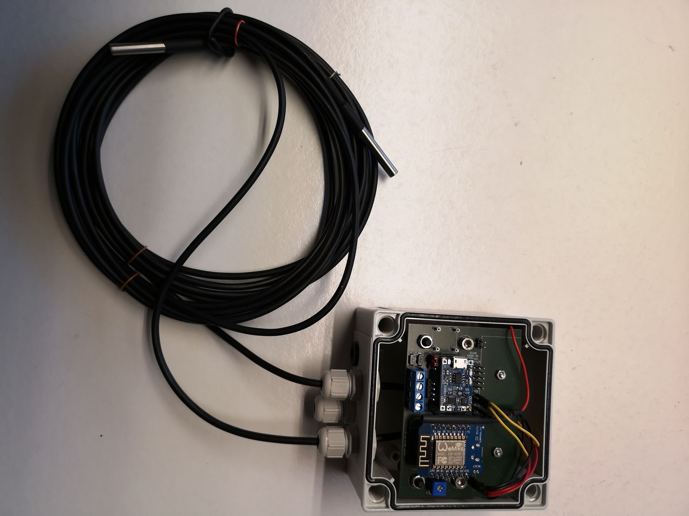 ESP8266 and Multiple Temperature Sensors DS18b20 With HTTP Server : 5 ...