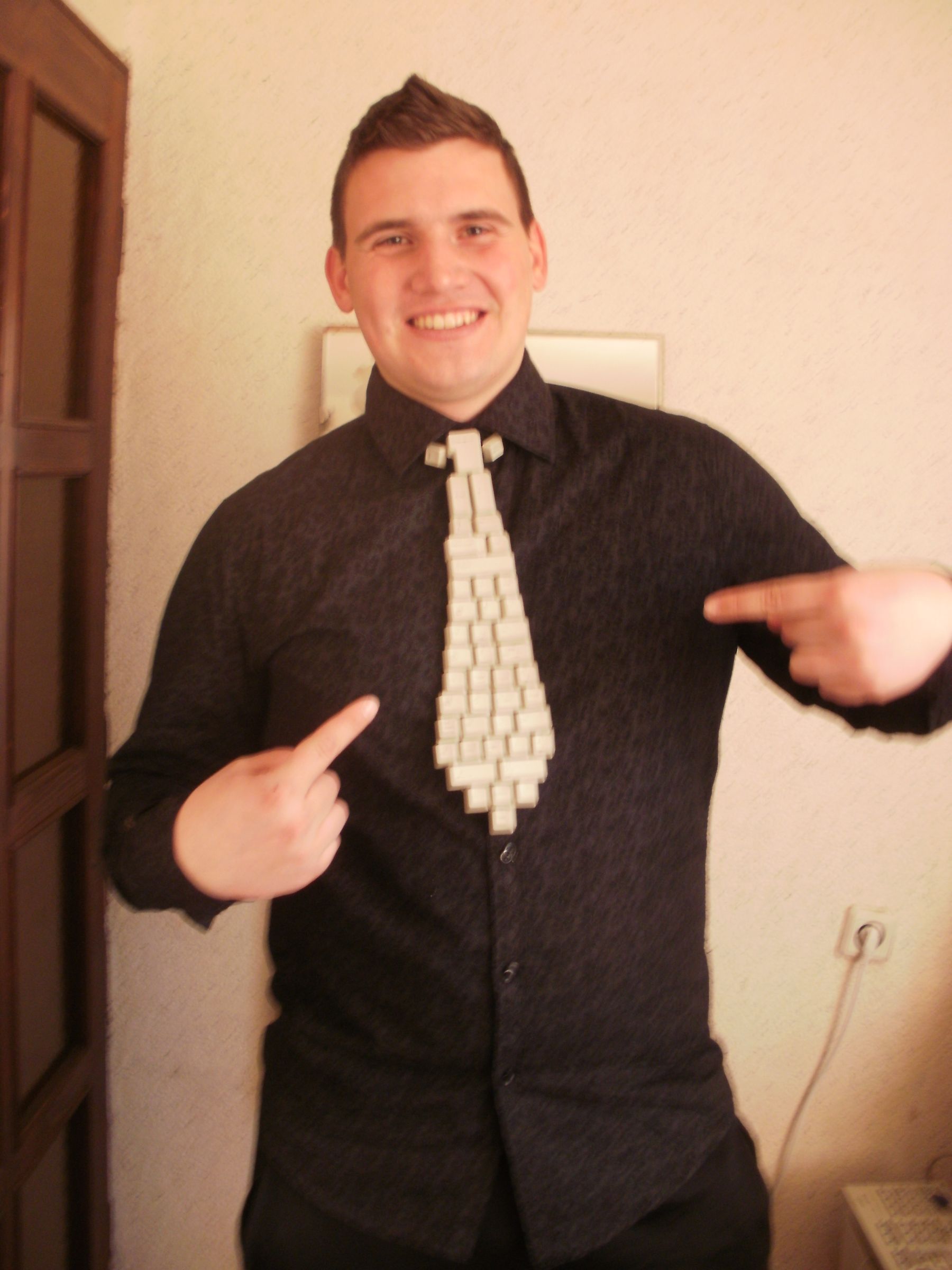 Keyboard Tie : 3 Steps - Instructables