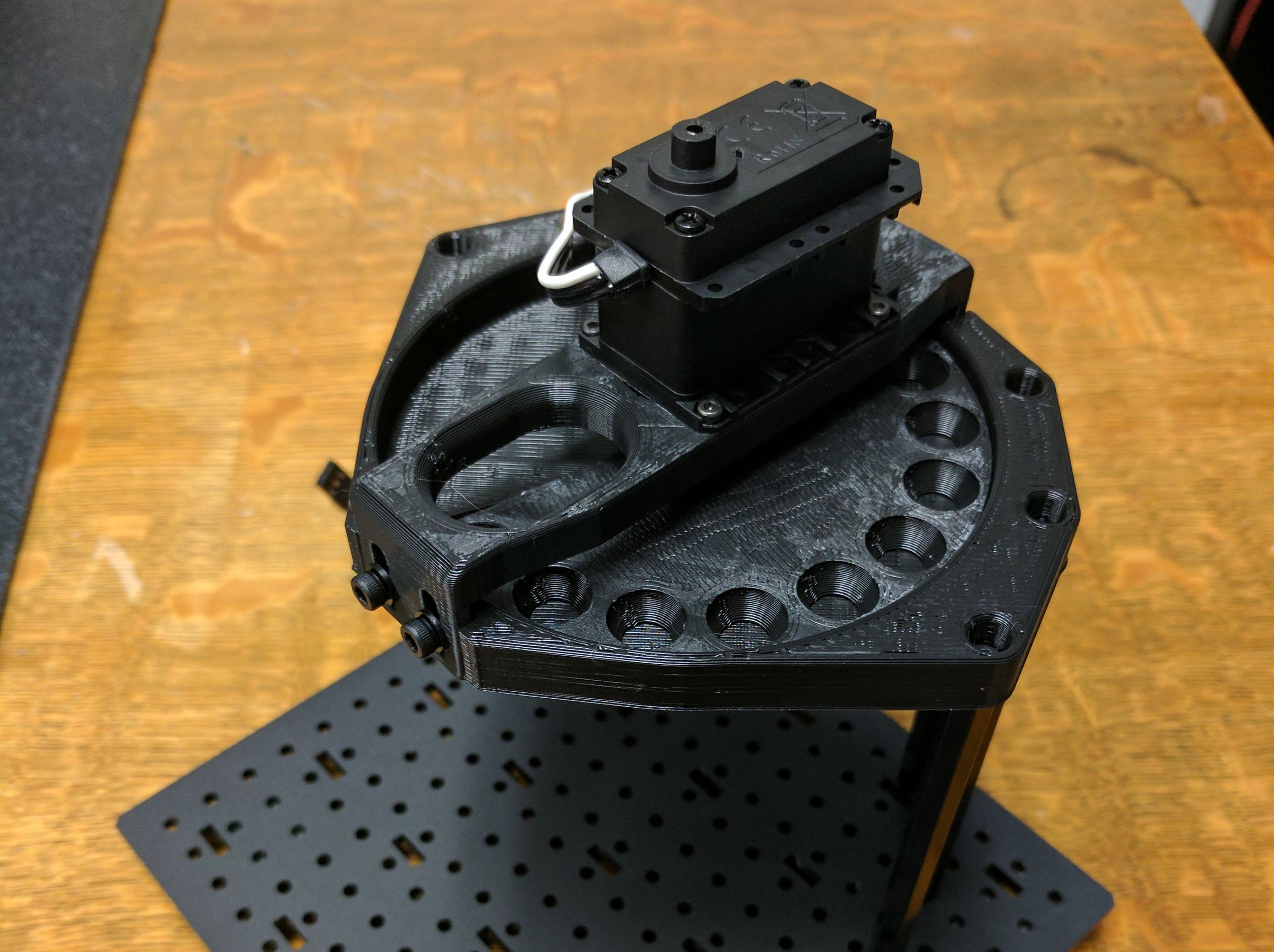 3D Printed Automatic Small Fish Feeder (Single Servo and Arduino) : 4 ...