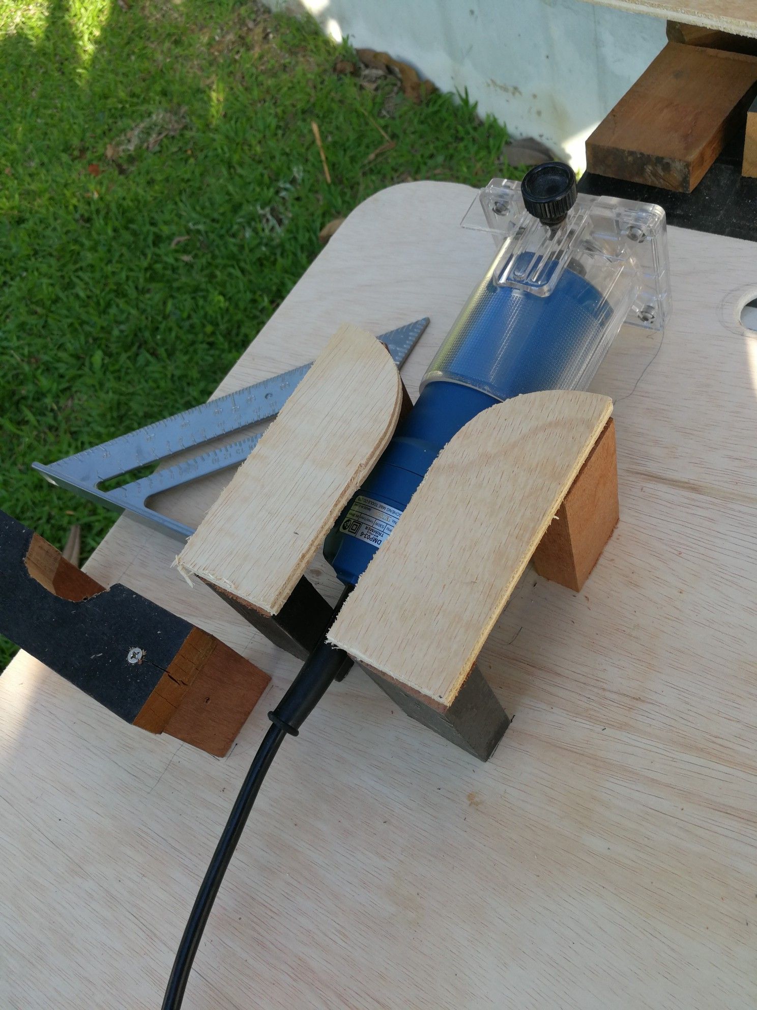 Portable Outdoor Workshop - Power Tool Tote Board : 4 Steps (with ...