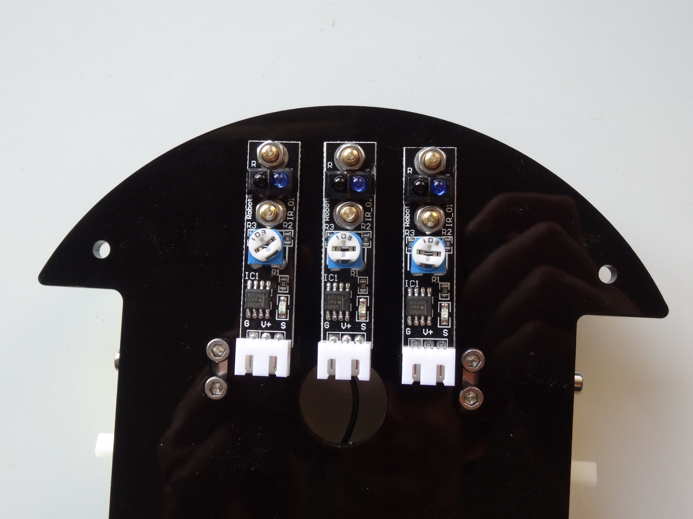 Assemble Elegoo Smart Car Robot Kit V1.0 : 32 Steps (with Pictures ...