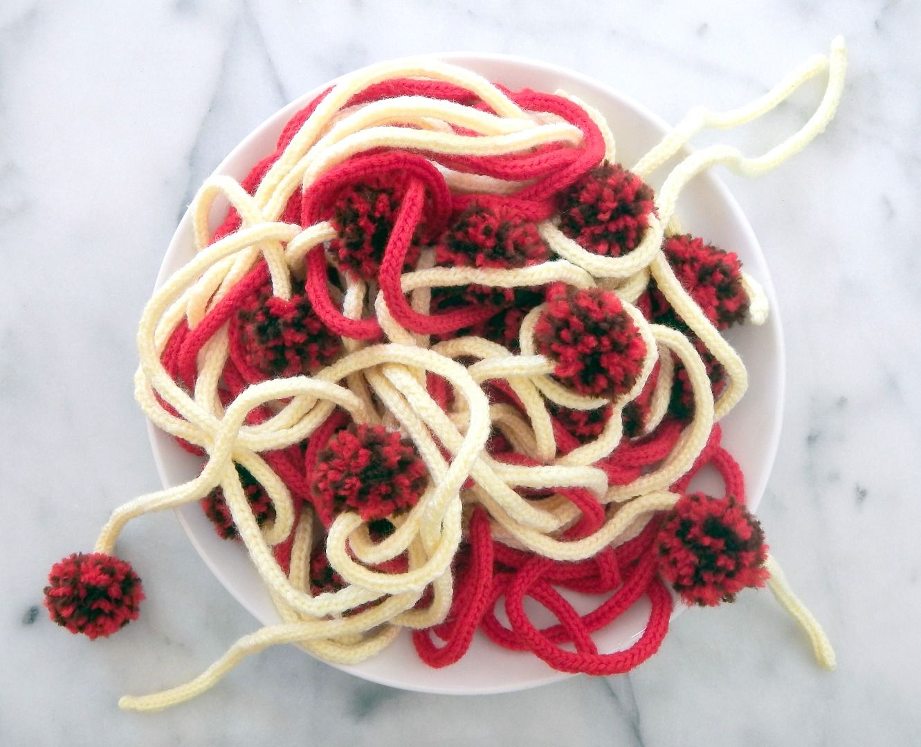 Spaghetti and Meatball Knit Scarf : 9 Steps (with Pictures) - Instructables
