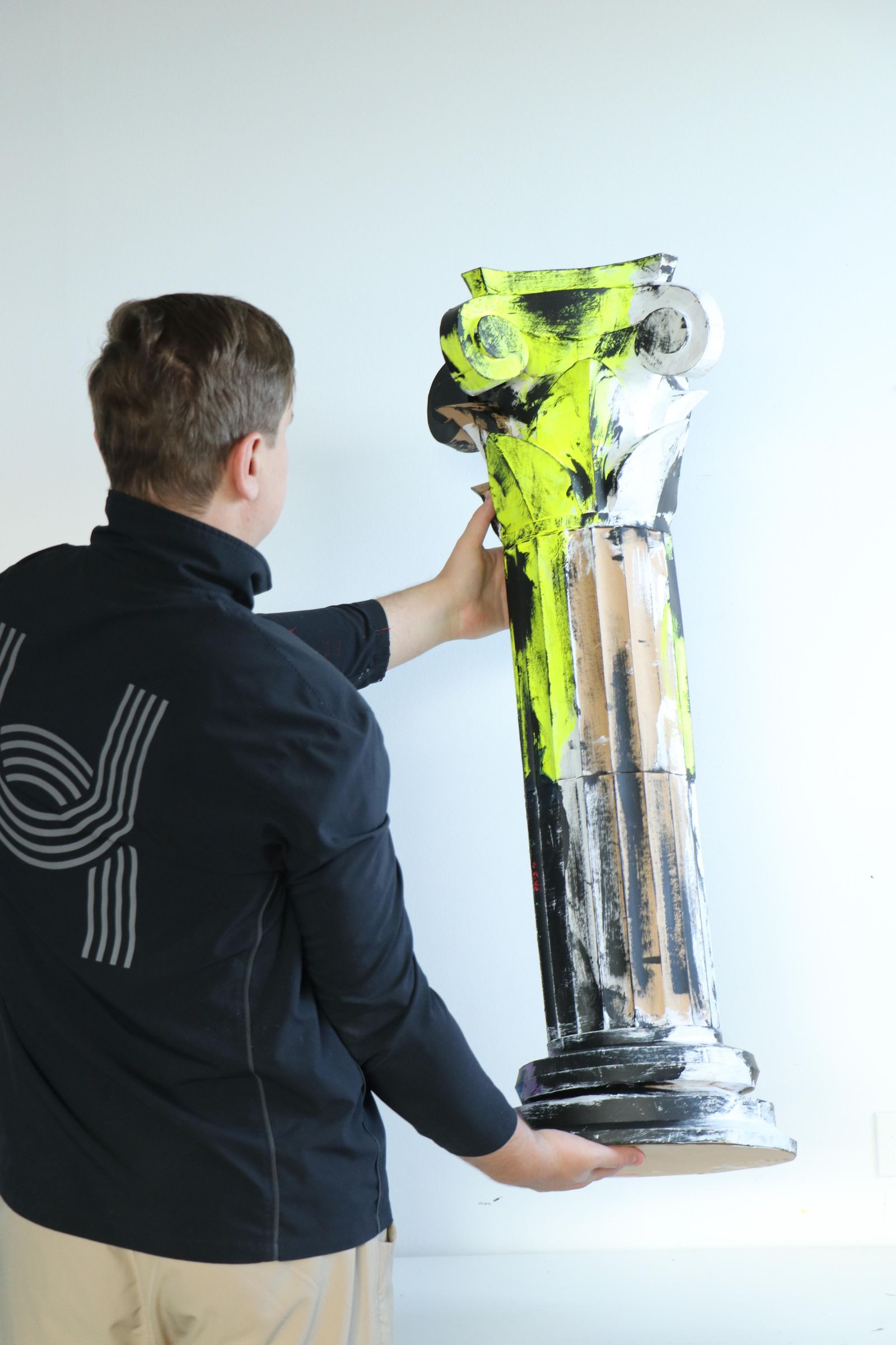 Cyberpunk Greek Column — DIY Painted Pedestal for Gamepads : 8 Steps ...