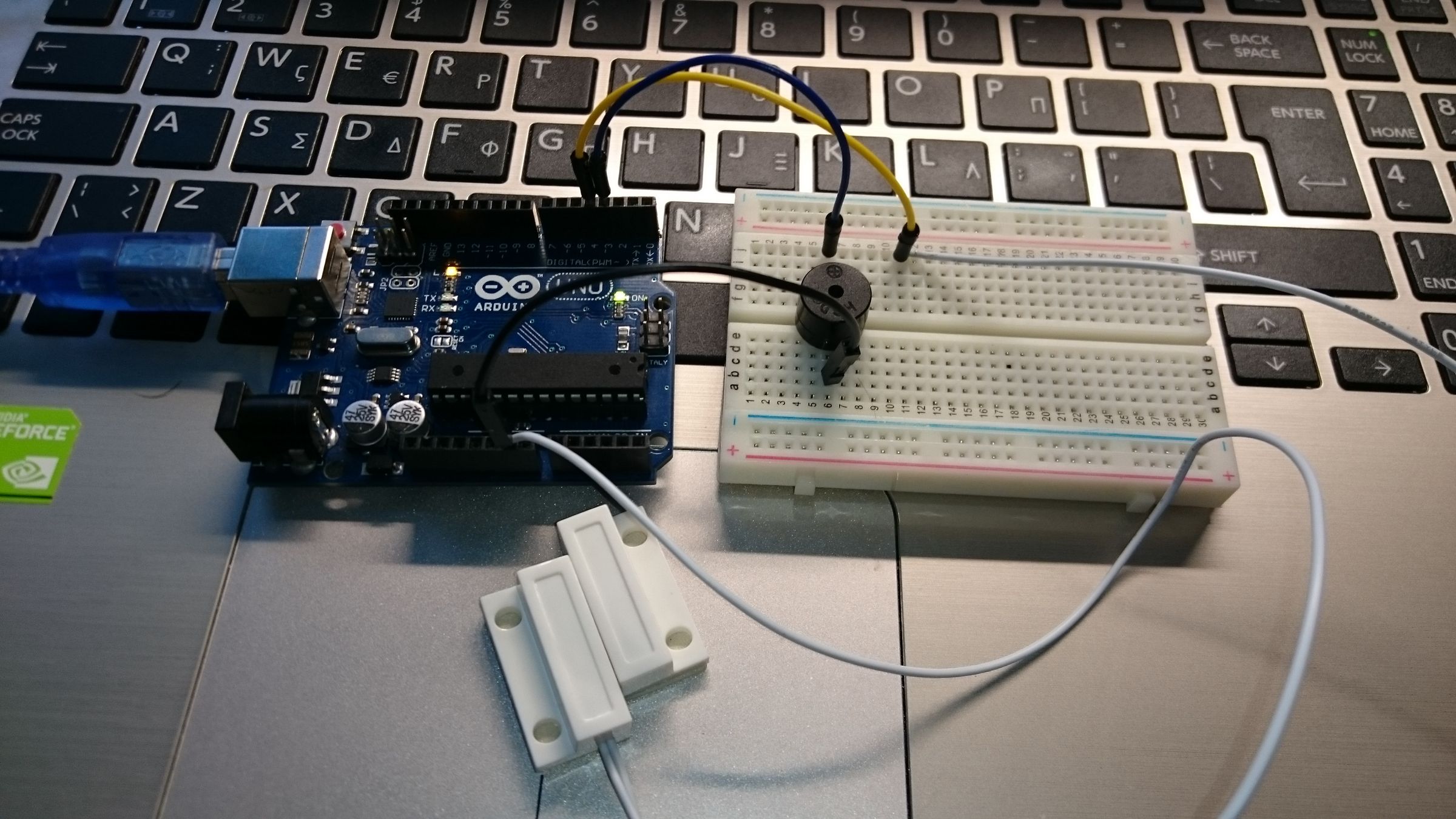 How to Use a Magnetic Door Switch / Sensor With Arduino : 4 Steps ...