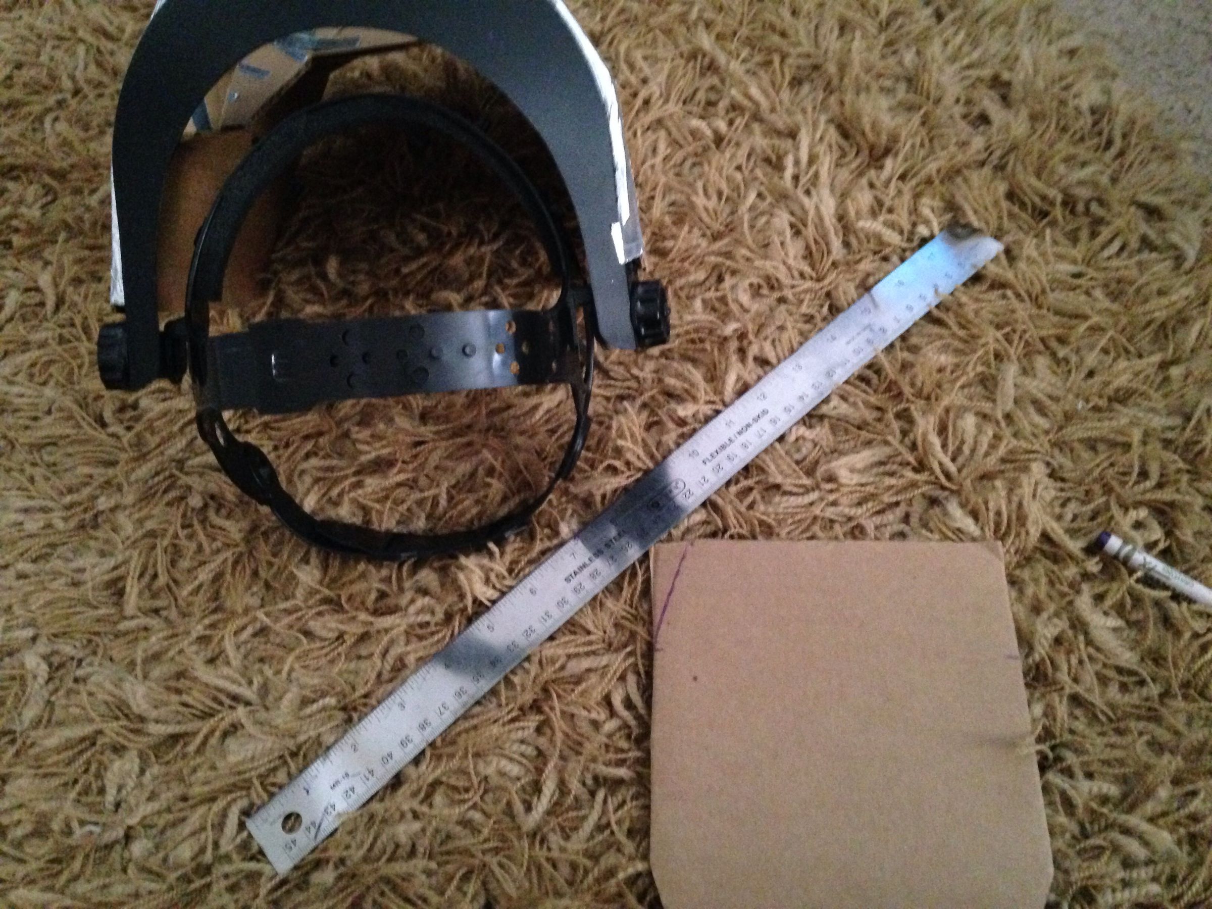 10 Easy Steps to a Cardboard Helmet : 10 Steps - Instructables