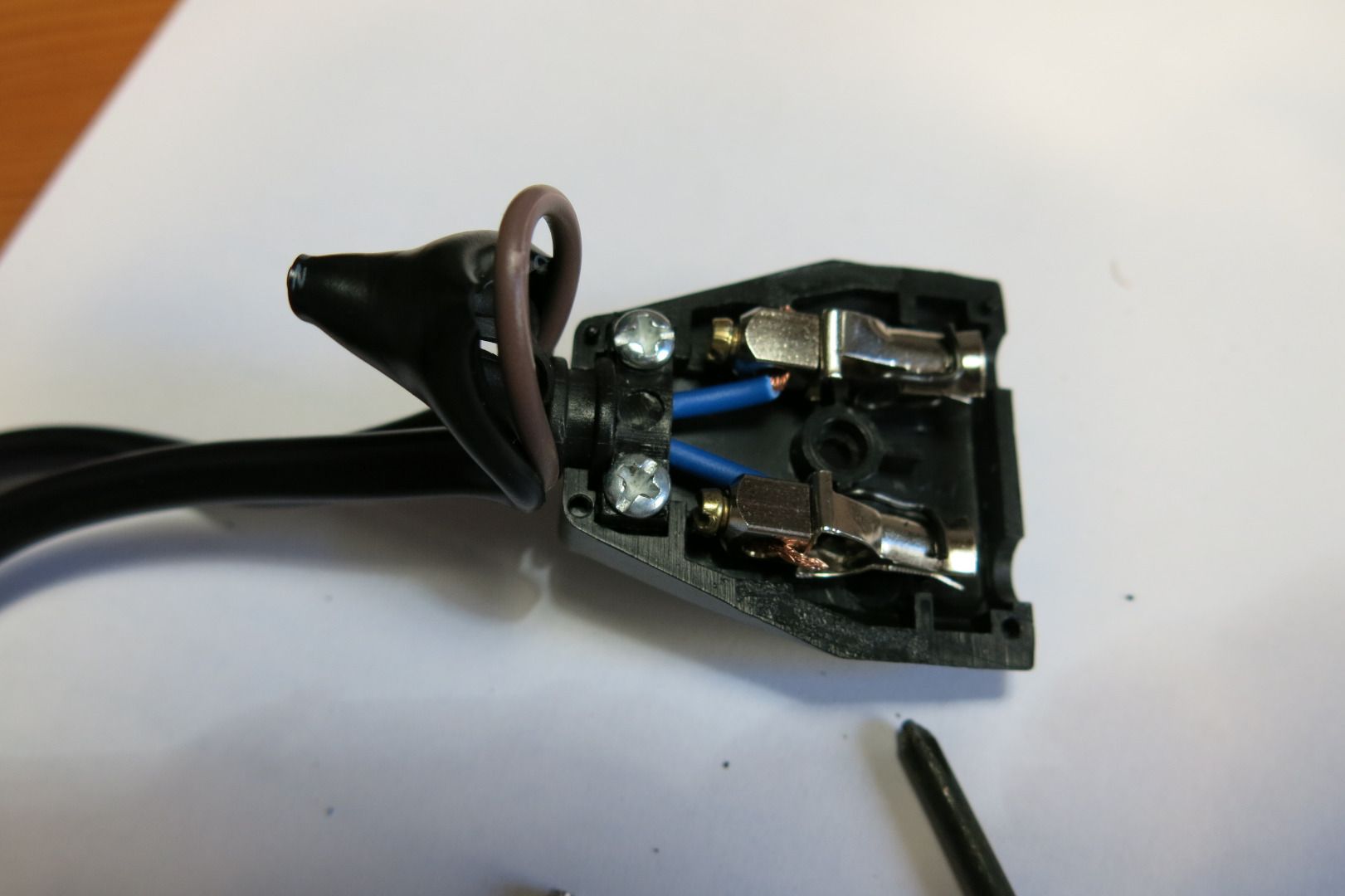 Pera Light Switch : 3 Steps - Instructables