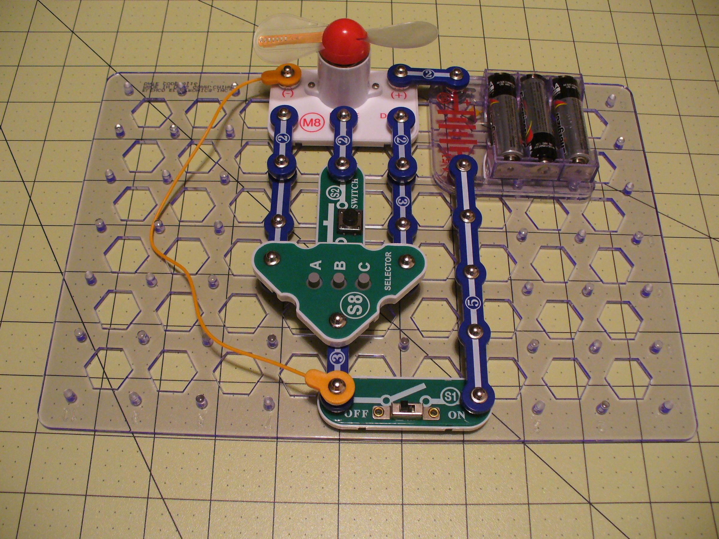 Discover Electronics With Snap Circuits Arcade (A Review) : 3 Steps ...