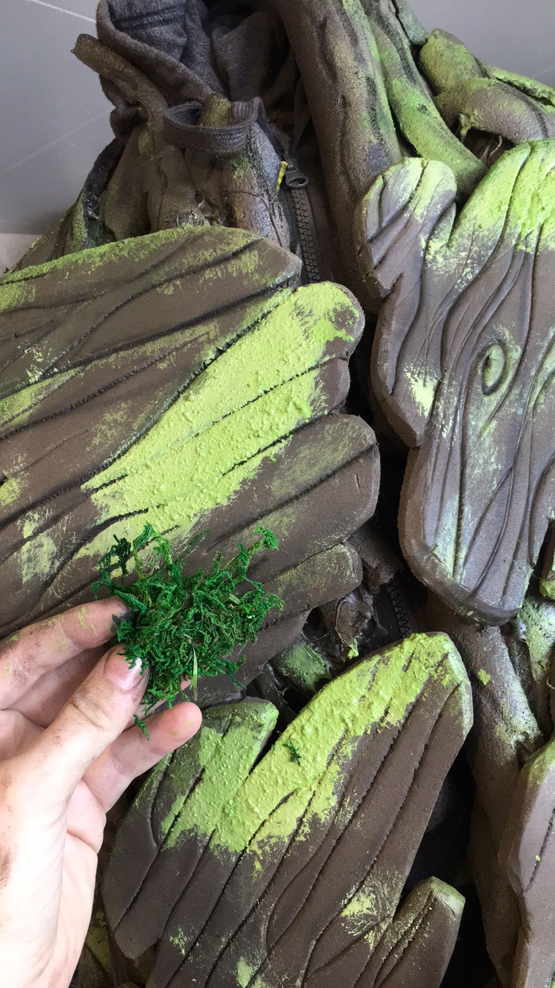 DIY Groot Guardians of the Galaxy Costume - I AM GROOT! : 5 Steps (with ...