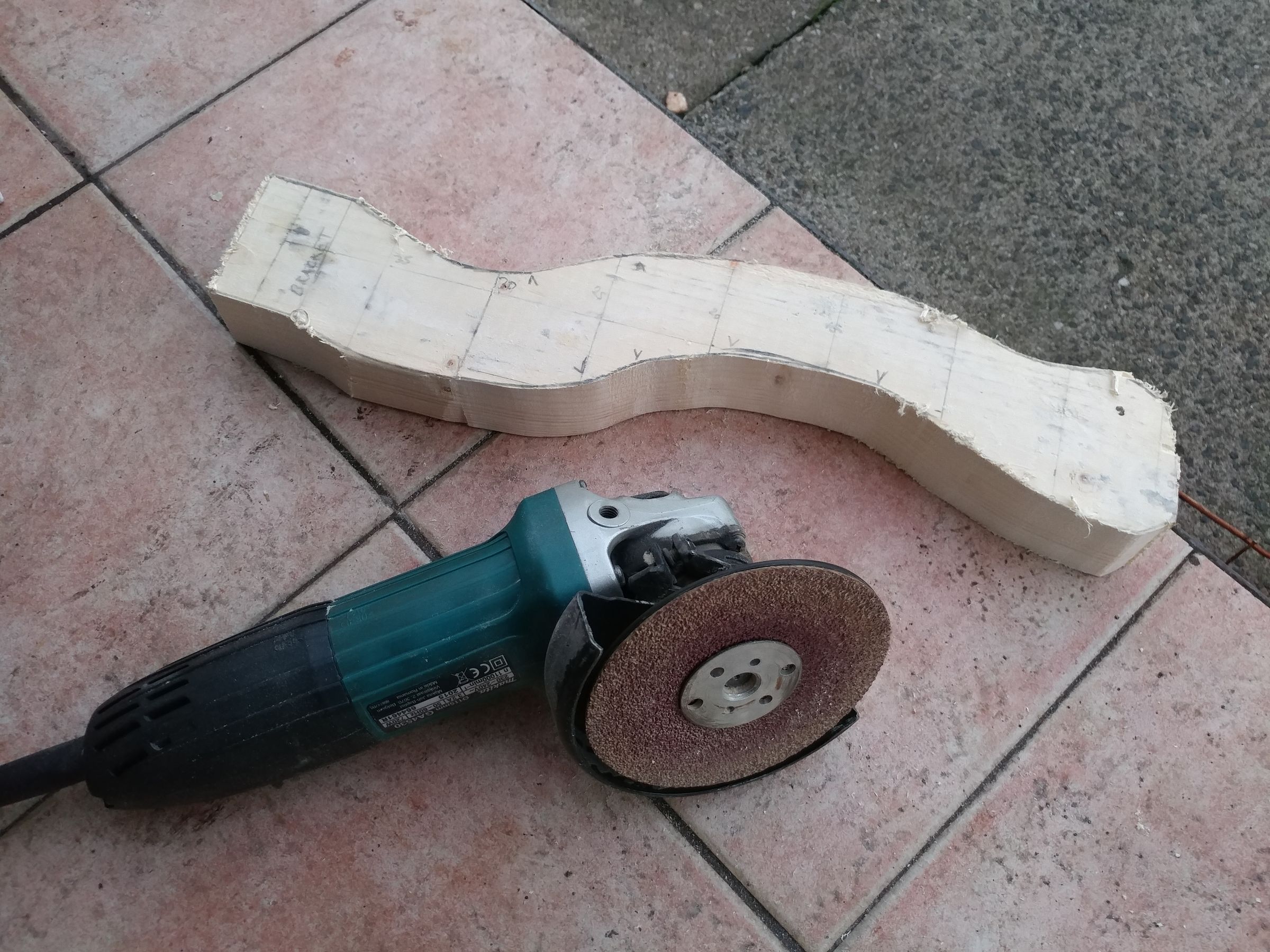 Krieg's Buzz Axe (Borderlands 2) : 8 Steps - Instructables