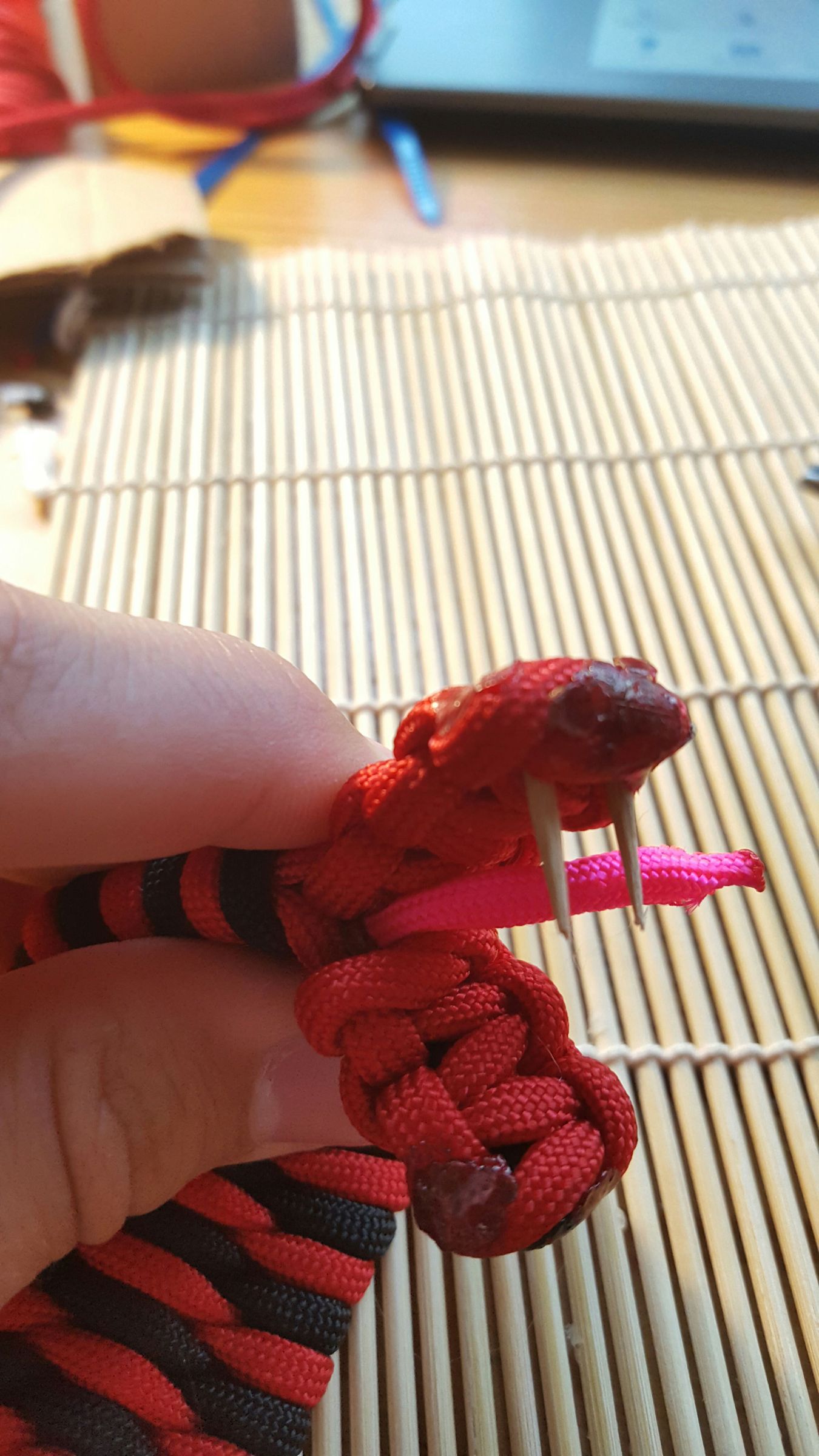 Paracord Snake : 10 Steps (with Pictures) - Instructables