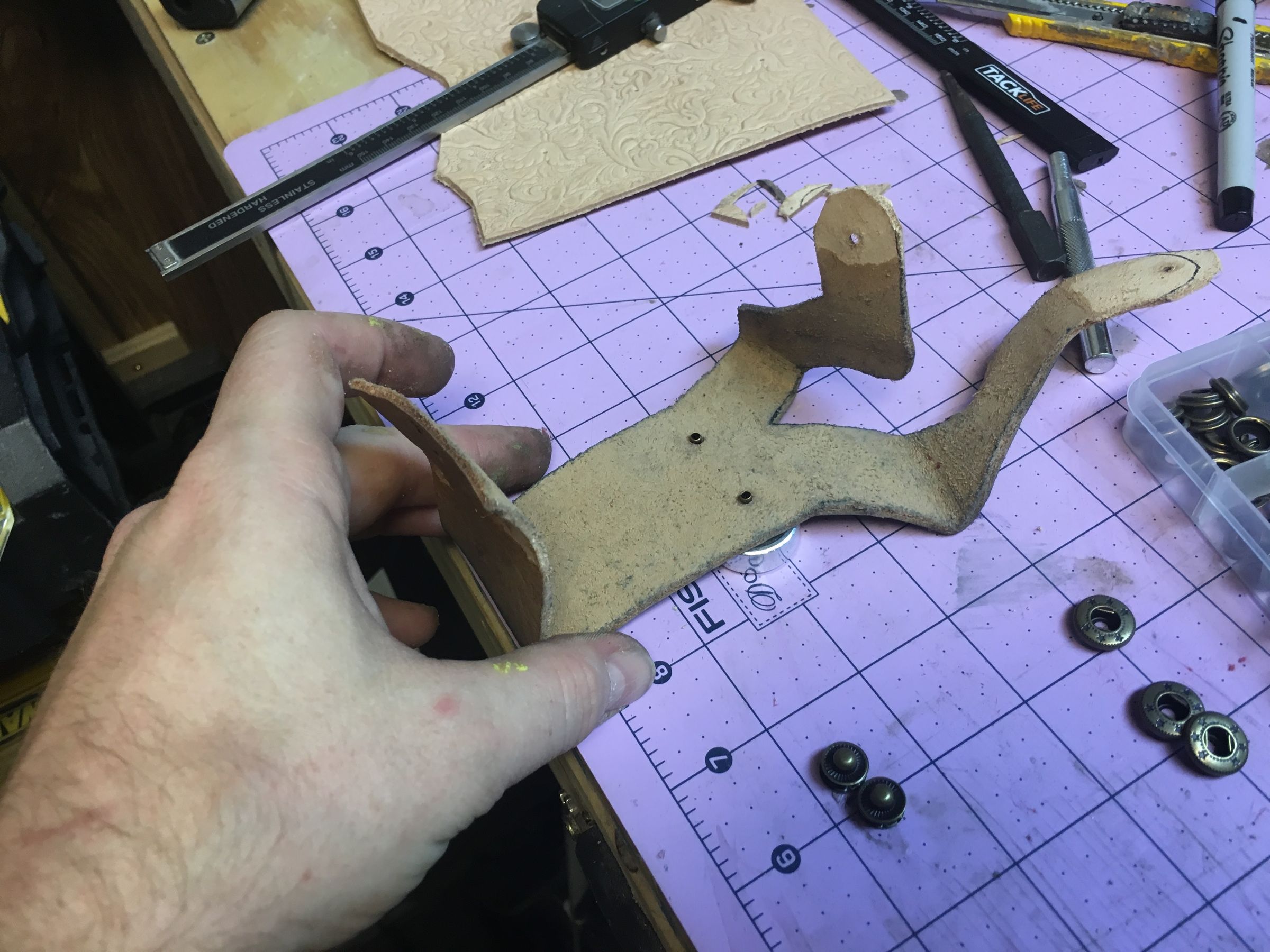 Custom Leather Caliper Holster : 8 Steps (with Pictures) - Instructables