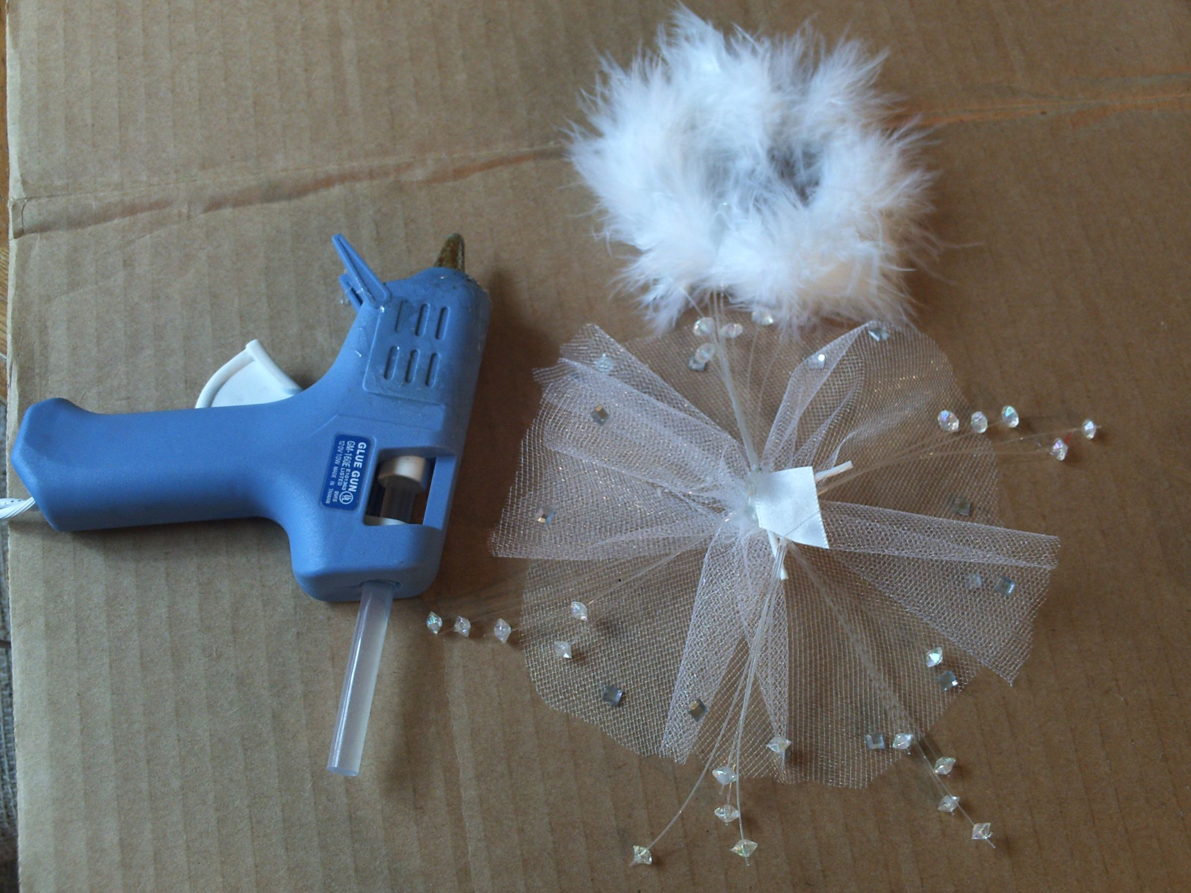 How to Make a Corsage : 8 Steps (with Pictures) - Instructables