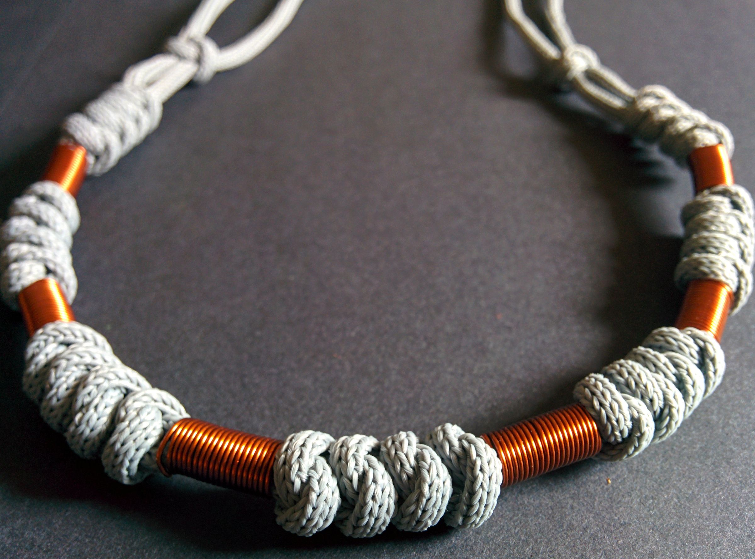 Making Paracord and Wire Necklace : 4 Steps (with Pictures) - Instructables
