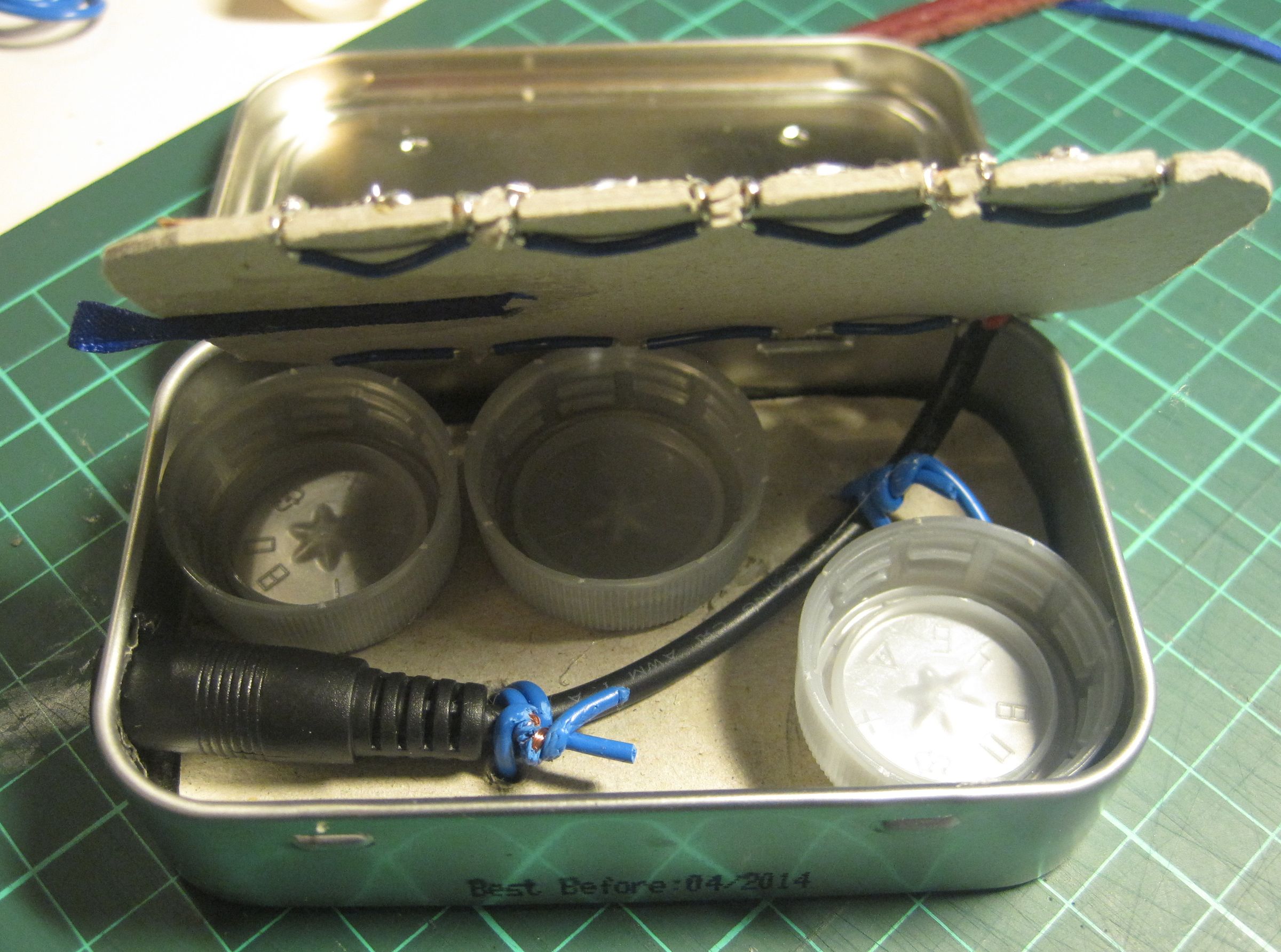 Blue LED Light Box in an Altoids(-like) Tin : 11 Steps (with Pictures ...
