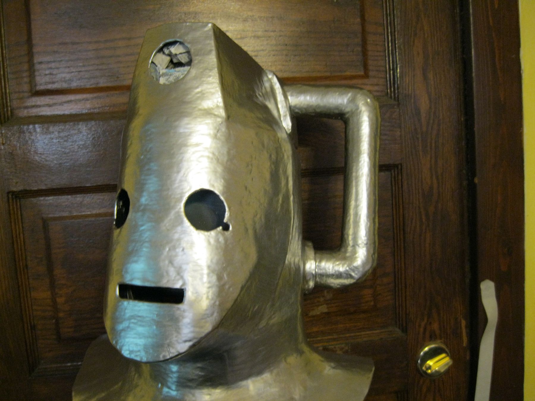 DOCTOR WHO CYBERMAN COSTUME : 5 Steps (with Pictures) - Instructables