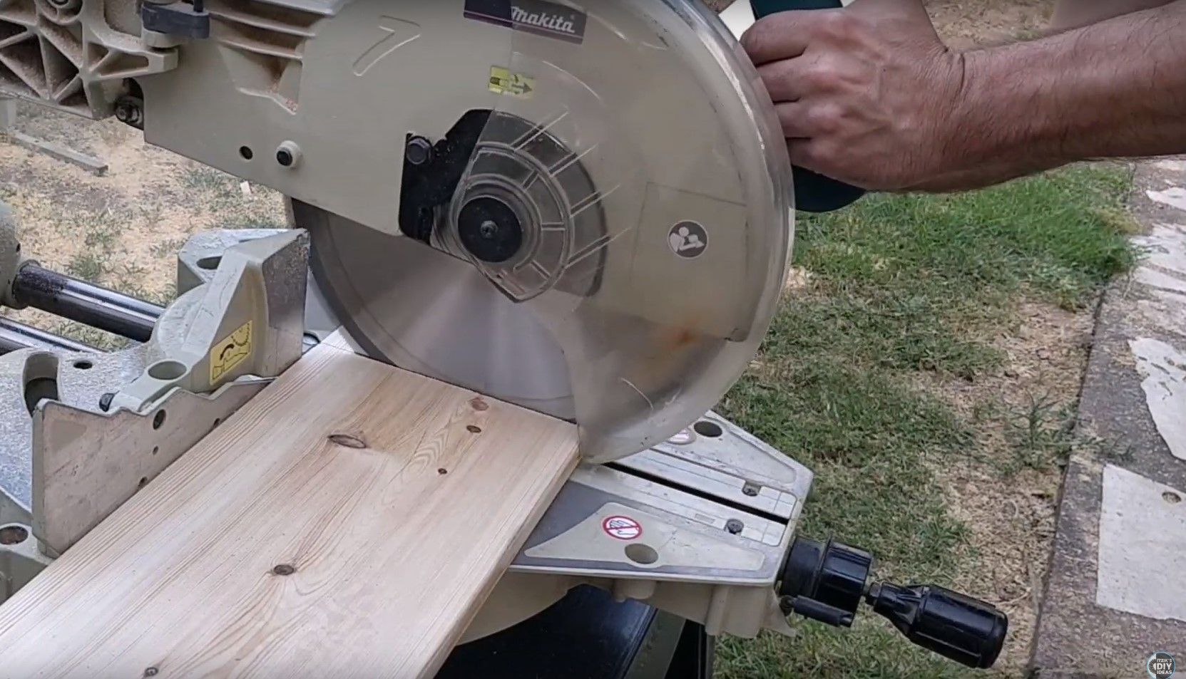 Simple Wooden Stage Platform for Kids DIY : 10 Steps (with Pictures ...