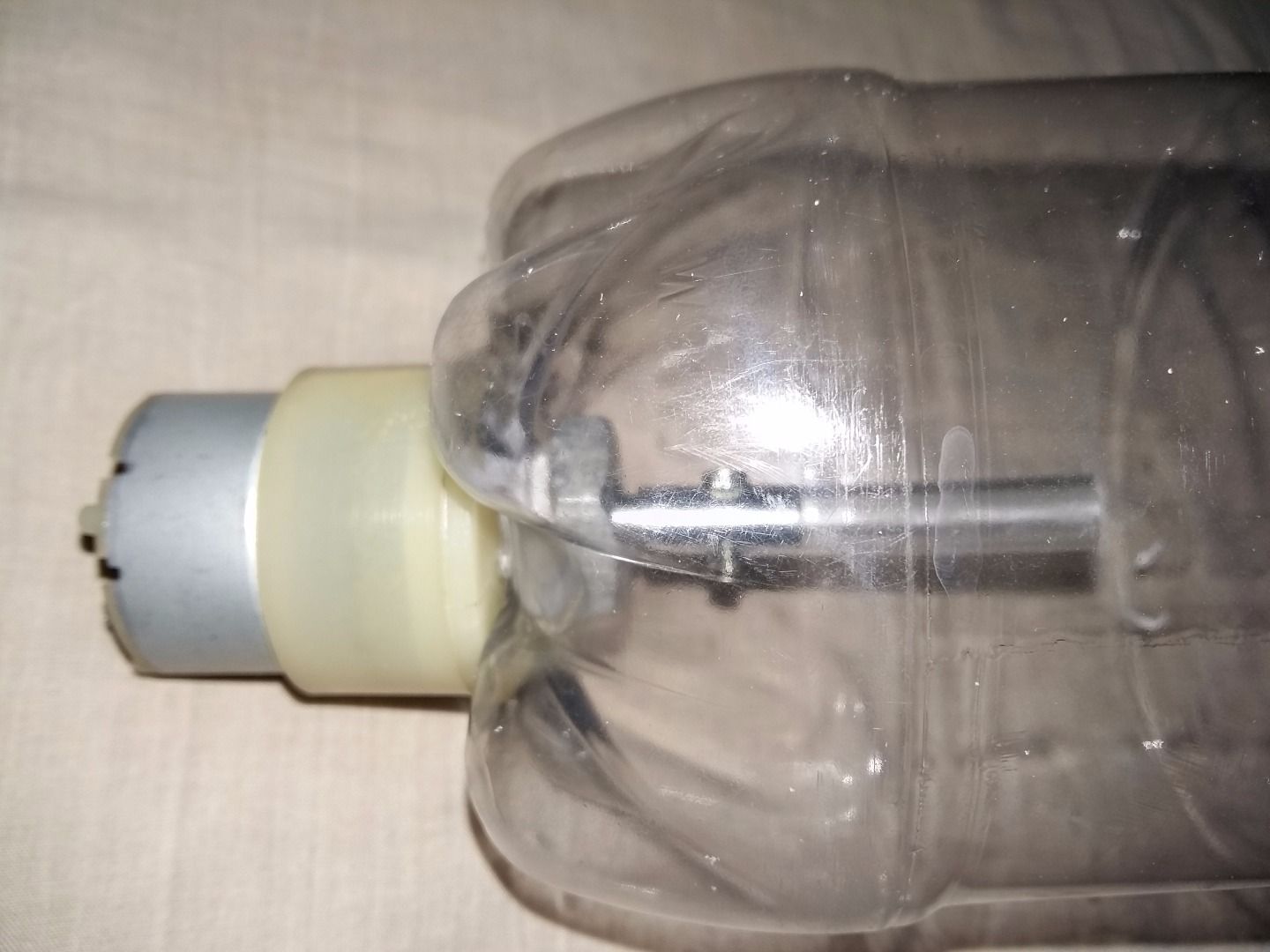 Simplest Automatic Fish Feeder : 6 Steps (with Pictures) - Instructables