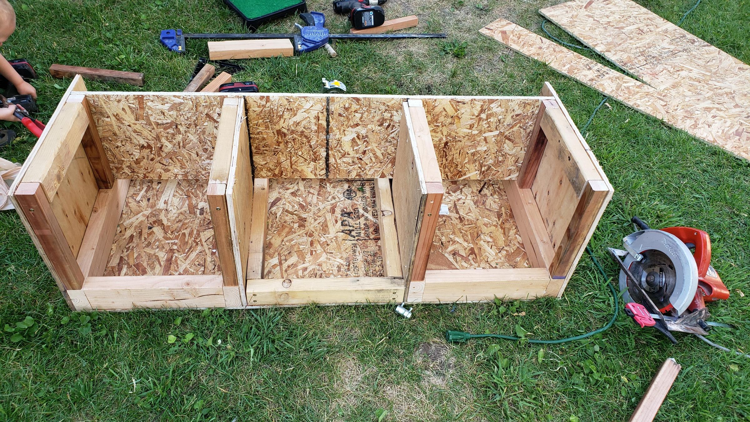 Easy Egg Collecting Exterior Nesting Box : 5 Steps (with Pictures ...