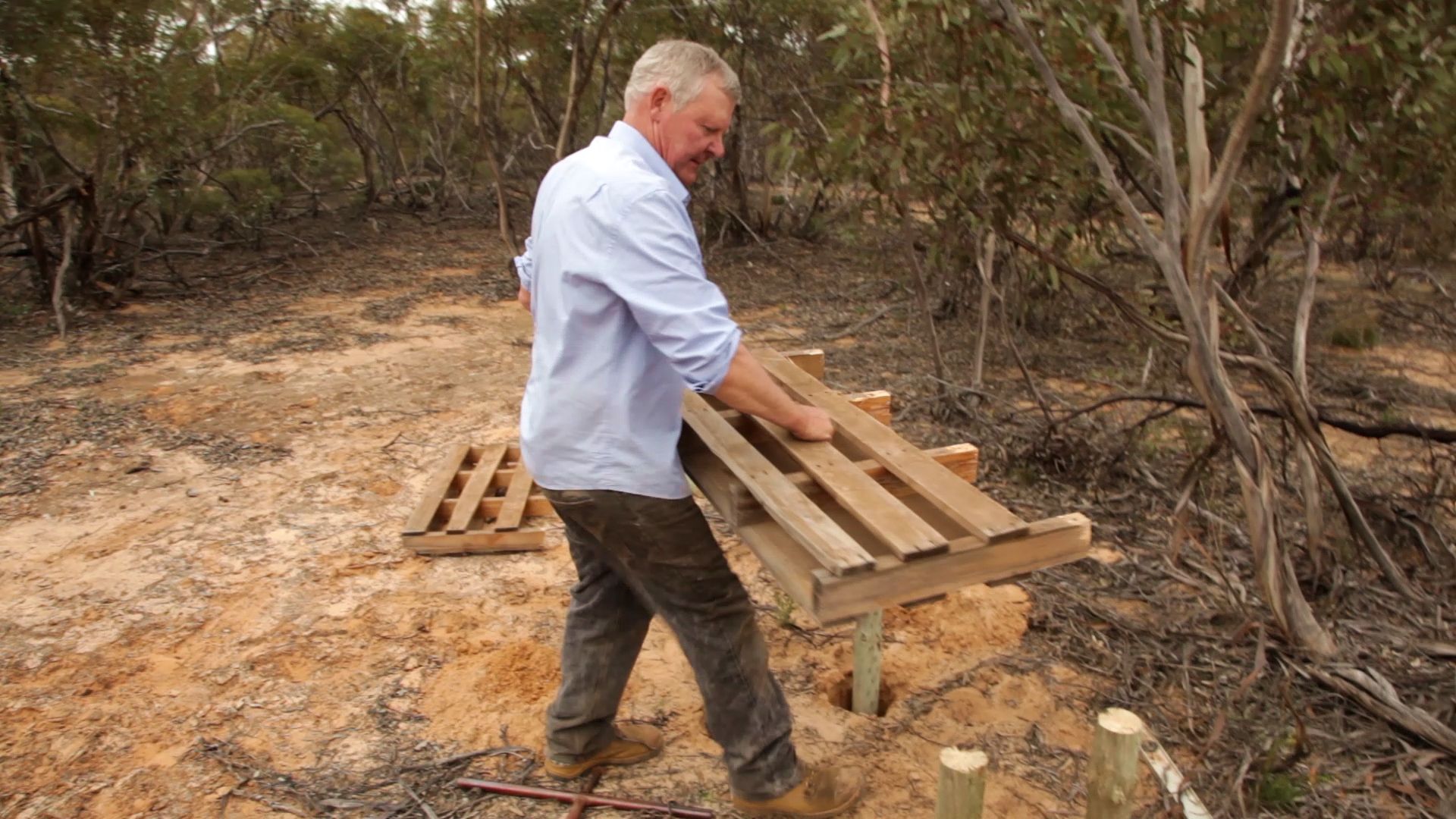 How to Build a Bee Hive Stand on the Cheap : 8 Steps (with Pictures ...