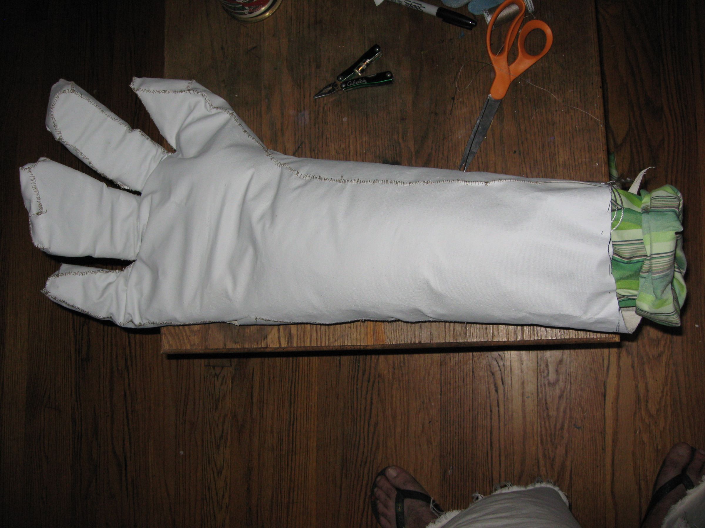 Giant Monster Hands (now With Action Video!) : 9 Steps - Instructables