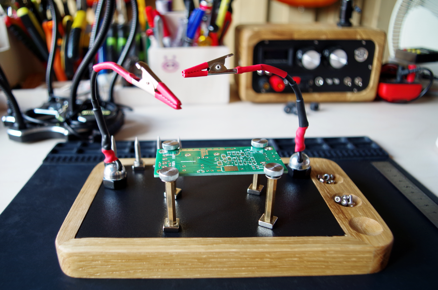 Magnetic Helping Hands Set for PCB and Electronics : 11 Steps (with ...