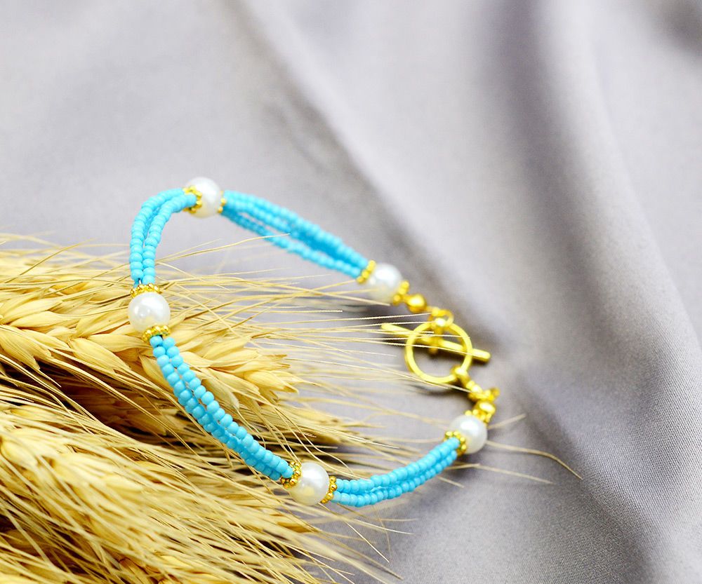 Beebeecraft Tutorial on How to Make Blue Seed Beads Bracelet : 3 Steps ...
