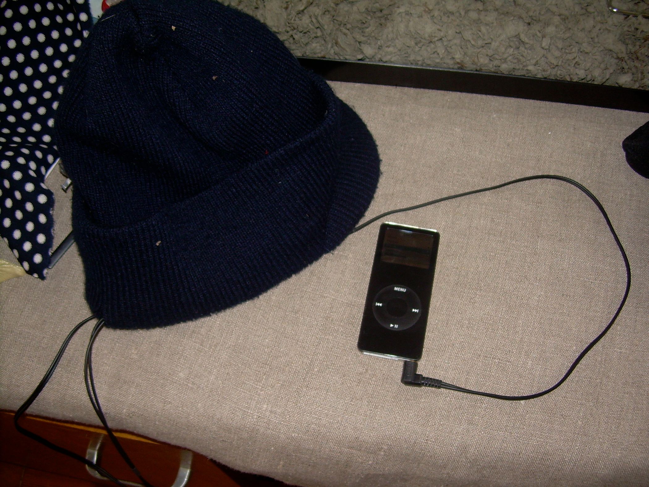 Headphone Beanie : 4 Steps - Instructables