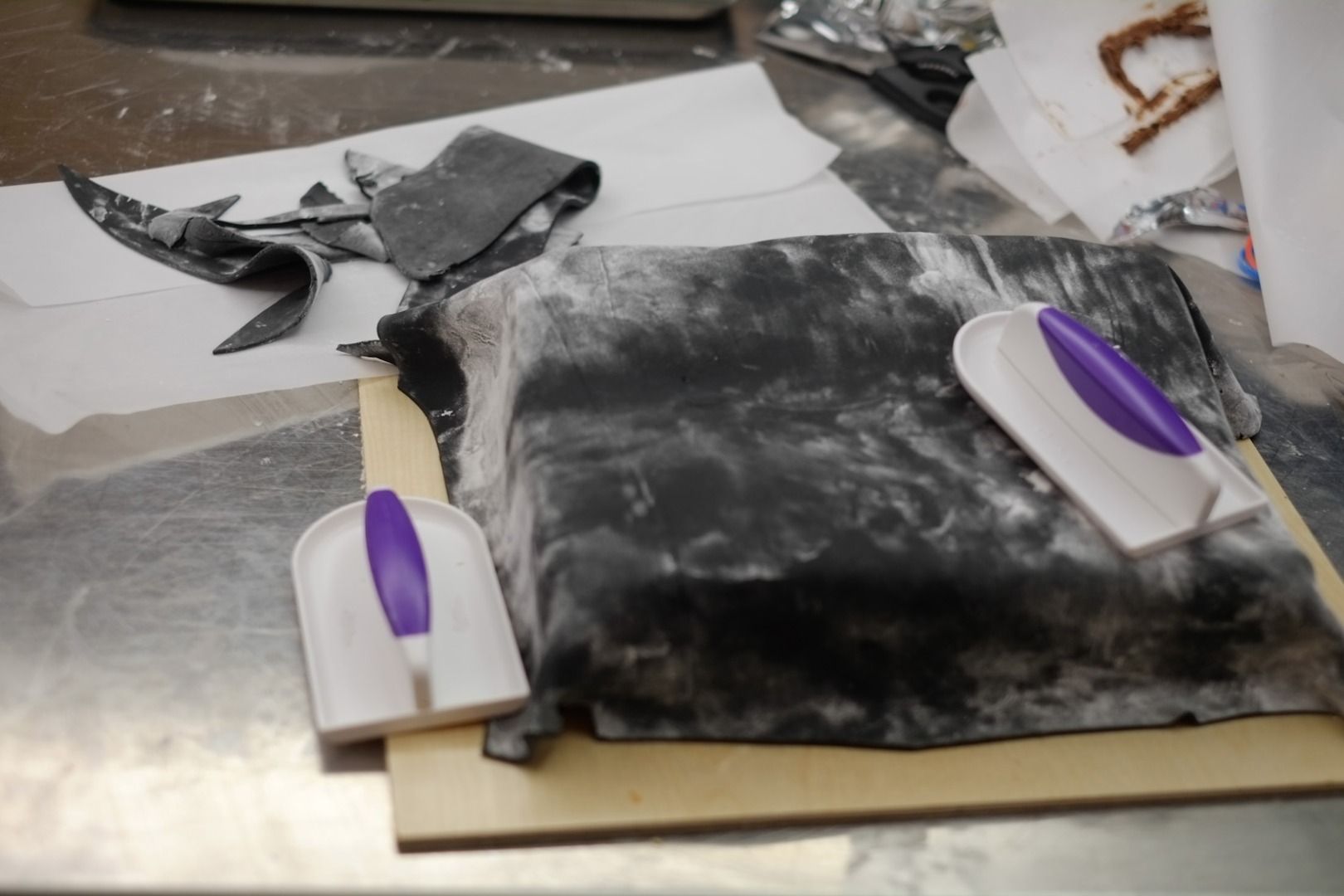 Soundboard Cake With Working Volt Meters : 12 Steps (with Pictures ...