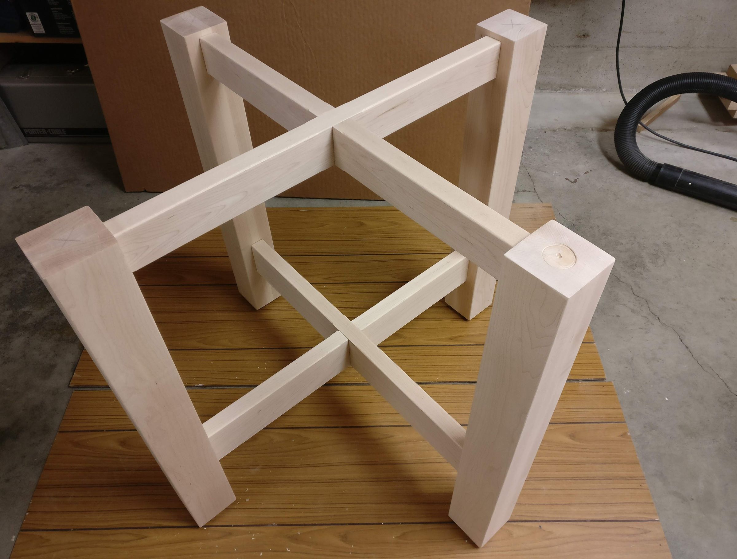 Make a Large Round Dining Table With Turntable : 10 Steps (with ...