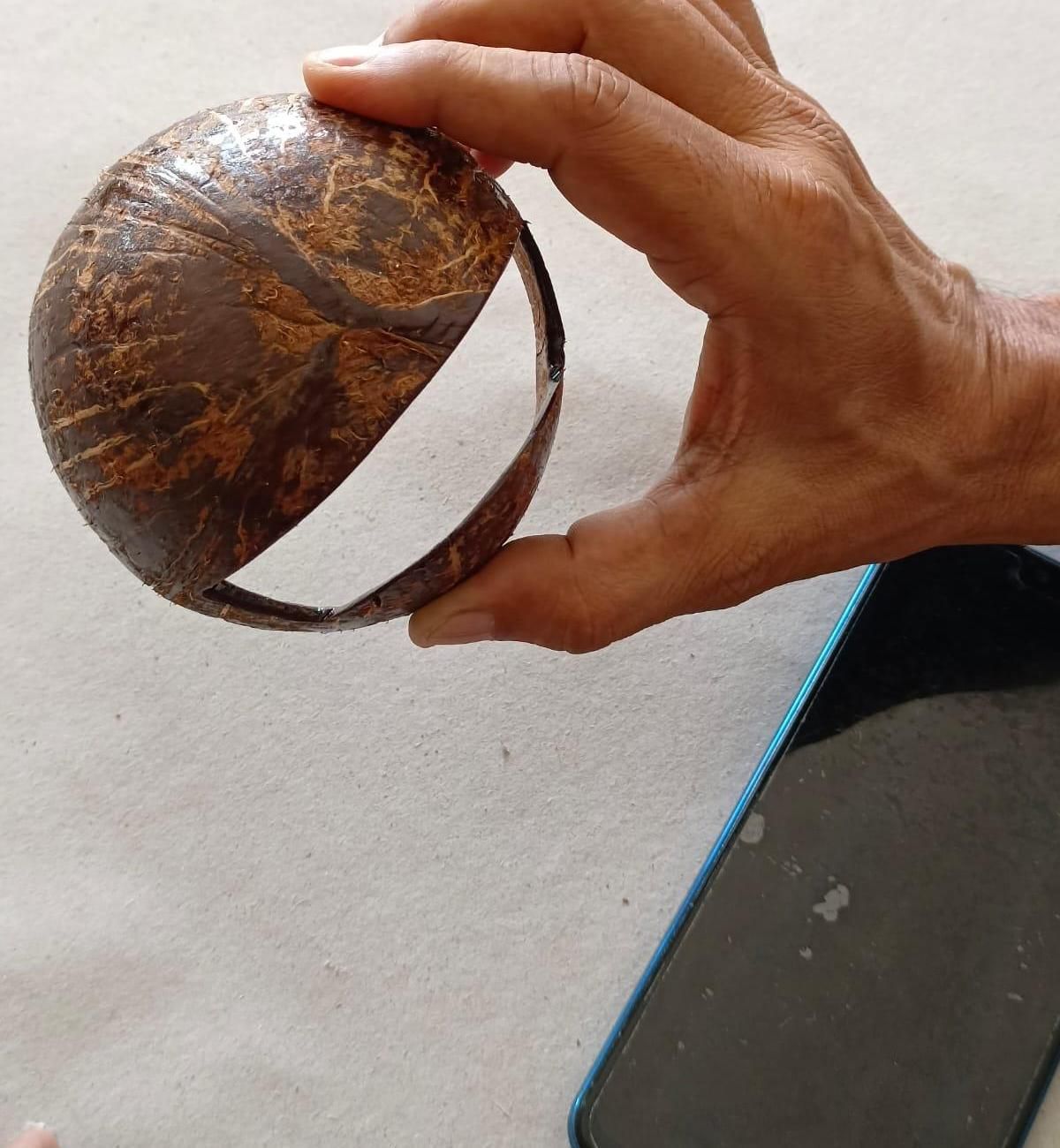 Fancy Mobile Holder Made of Coconut Shell.. : 8 Steps - Instructables