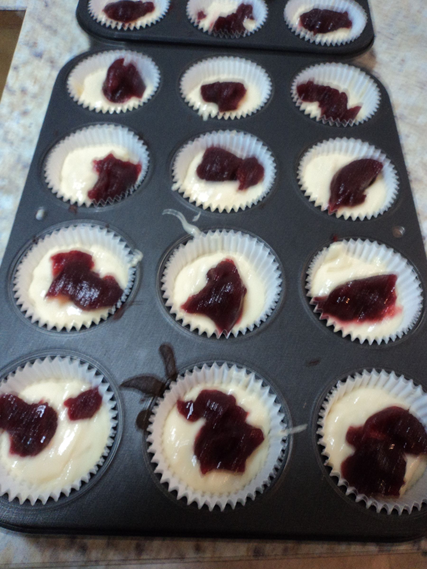 Bleeding Cupcakes : 4 Steps (with Pictures) - Instructables