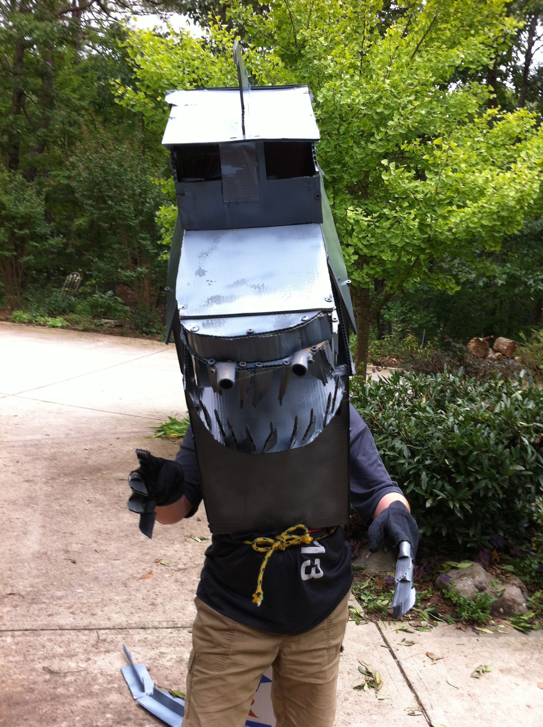 Mechagodzilla Costume : 4 Steps - Instructables