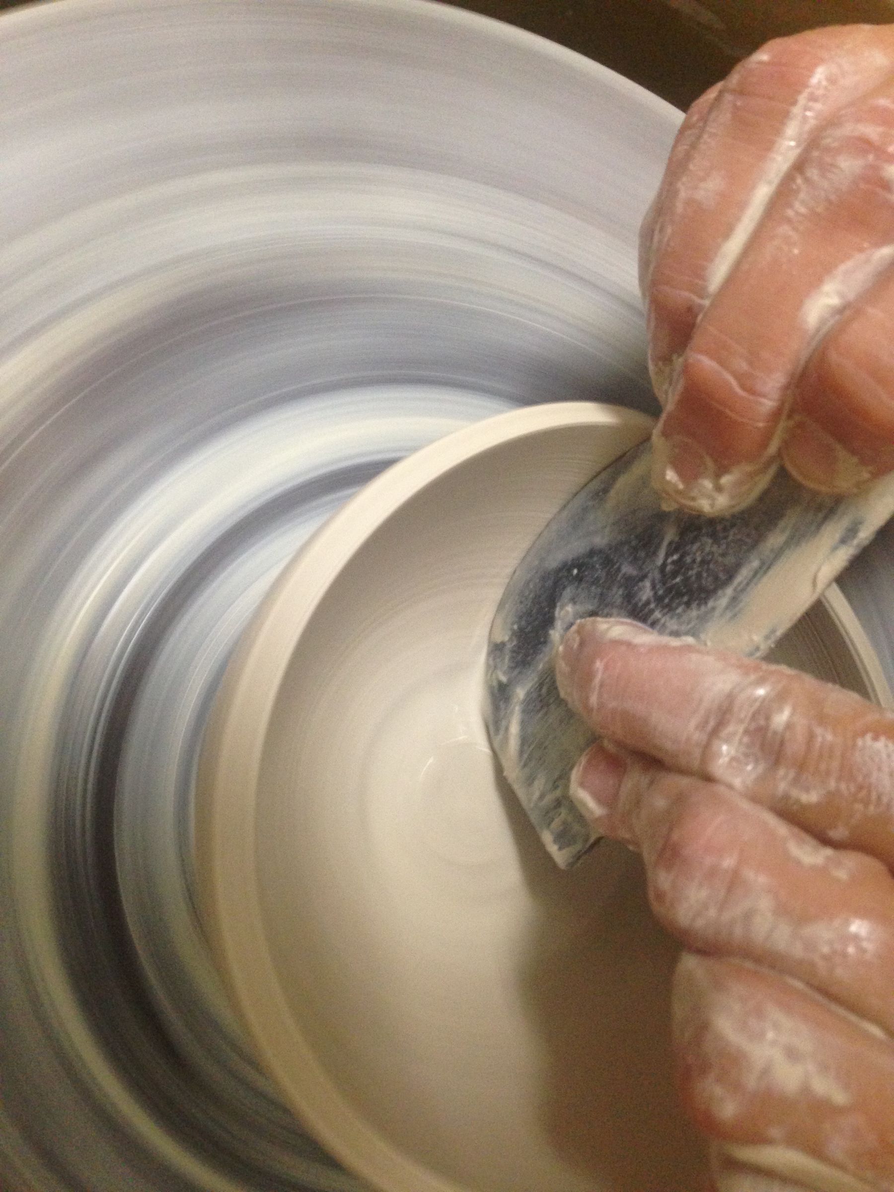 Throwing a Pot 101 : 14 Steps (with Pictures) - Instructables