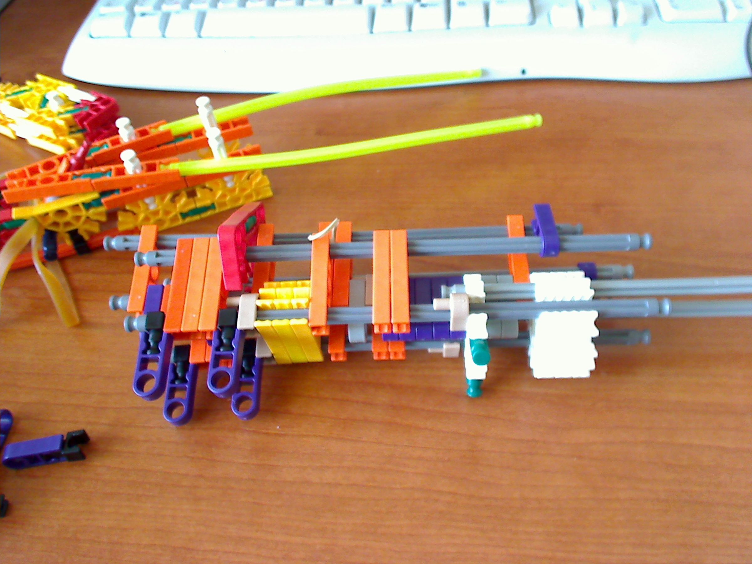 The Knex Mp5 With a Realistic Magazine : 7 Steps - Instructables