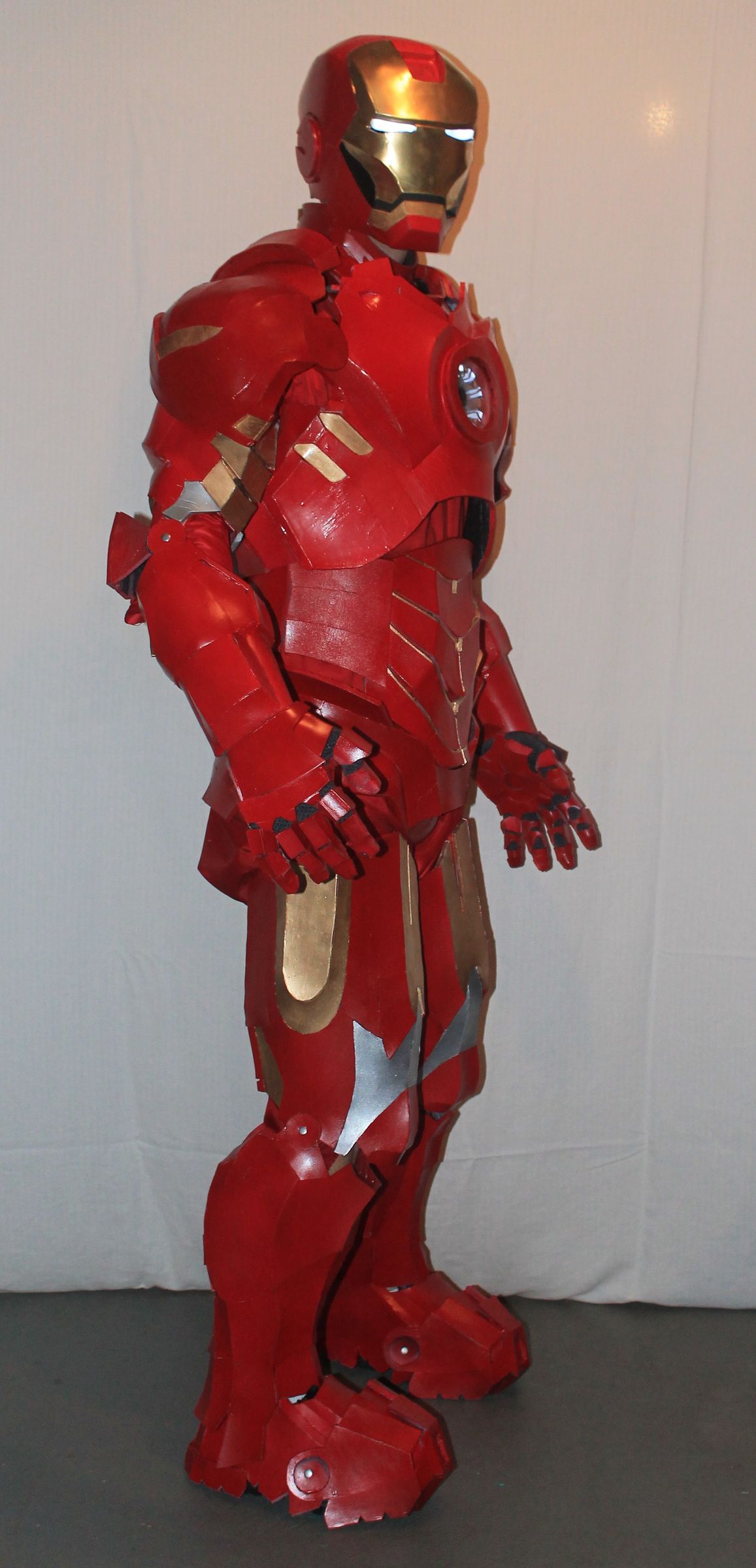 IRON MAN Costume : 7 Steps (with Pictures) - Instructables