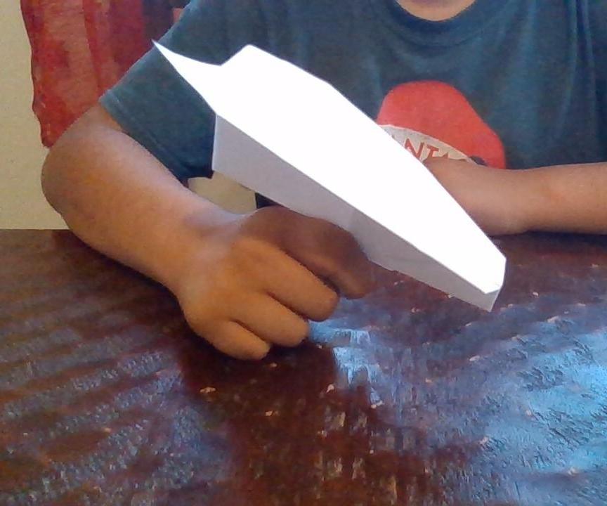 How to Make a Simple Paper Plane : 9 Steps - Instructables